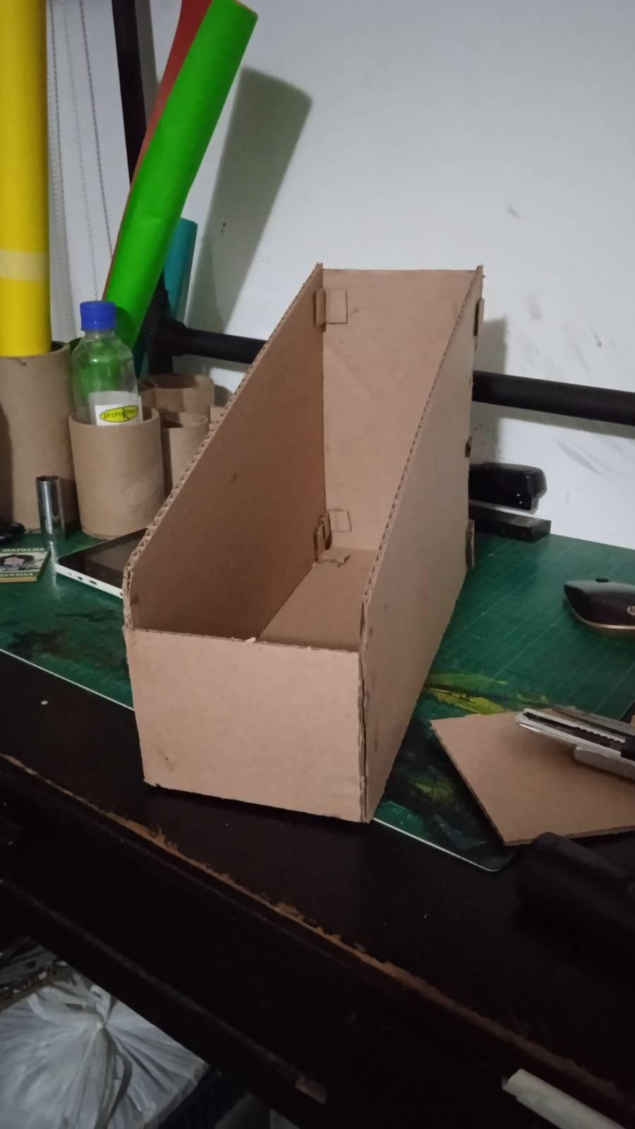 Cardboard File Holder : 6 Steps (with Pictures) - Instructables