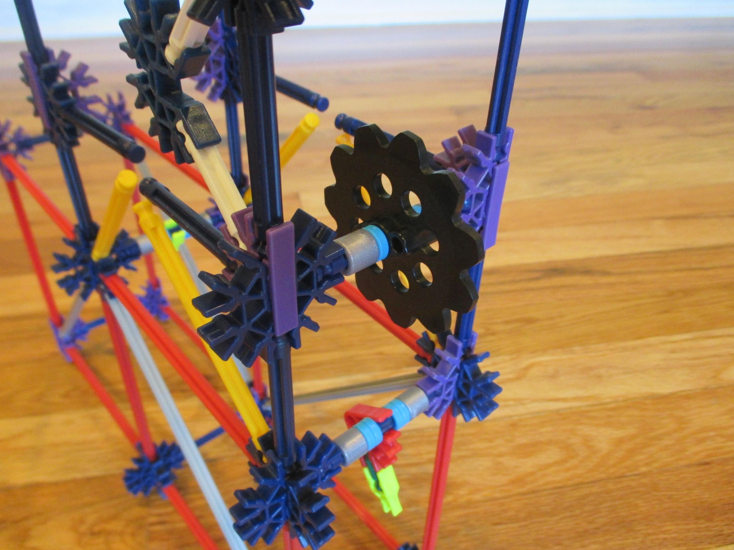 Rollercoaster Push Lift: a K'nex Ball Machine Lift : 8 Steps ...