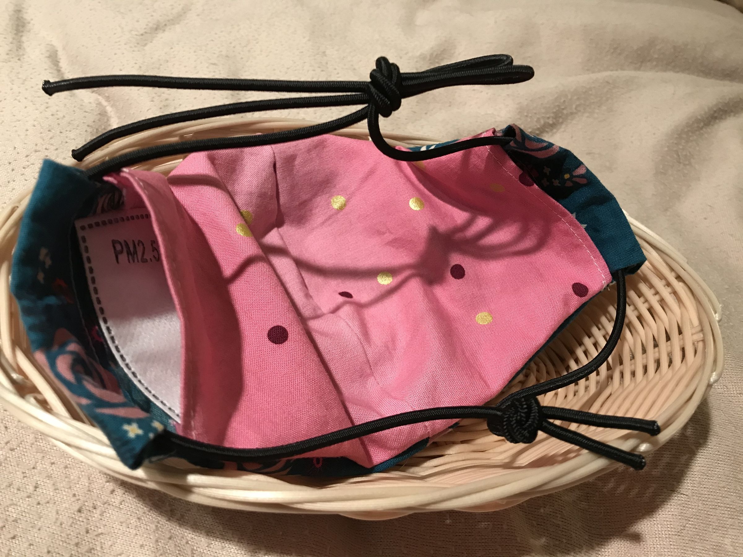 How to Sew Face Masks at Home for Healthcare Workers (by Harriet&Ginger ...