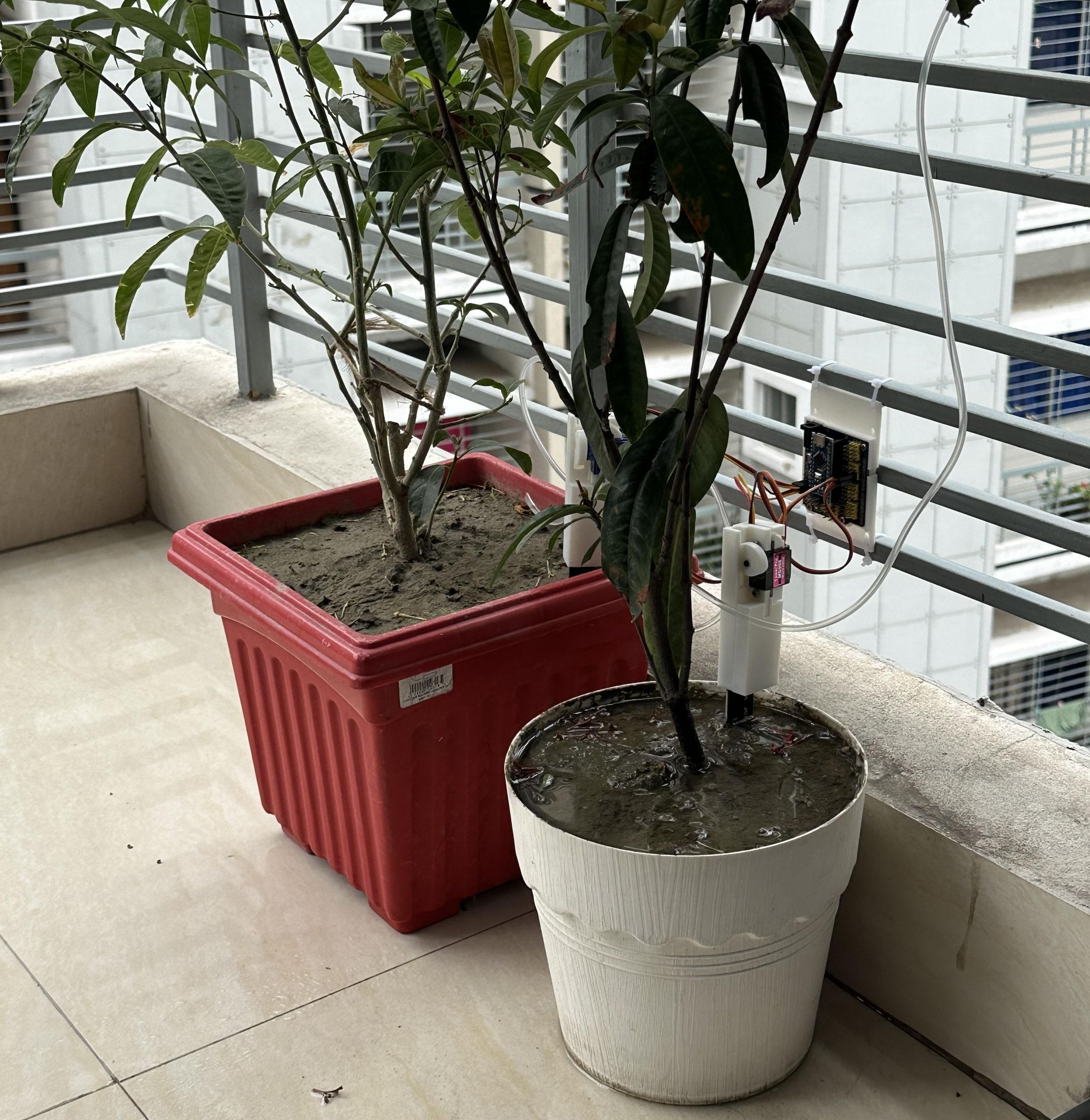 Water Saving Simple & Low Cost Automatic Plant Watering System : 7 ...