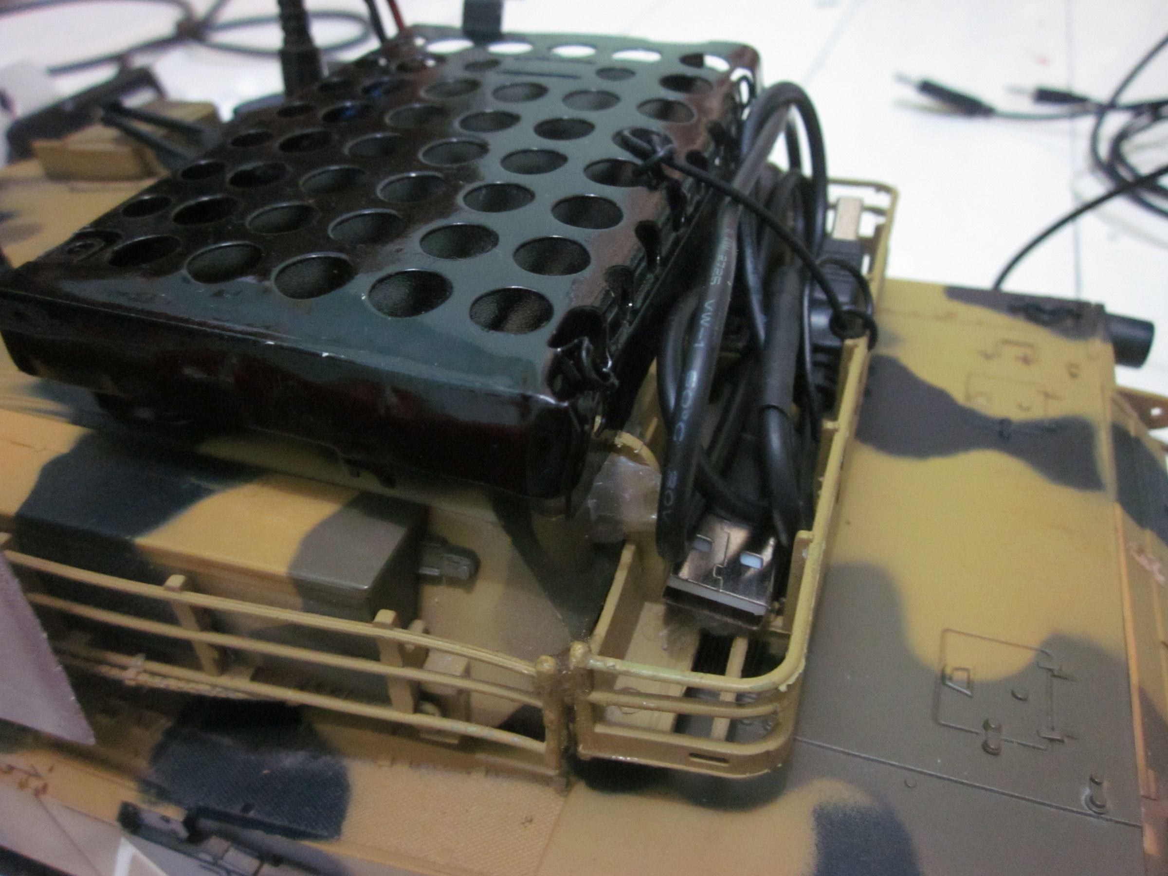 Bluetooth Control RC Tank + Android + Arduino : 8 Steps - Instructables