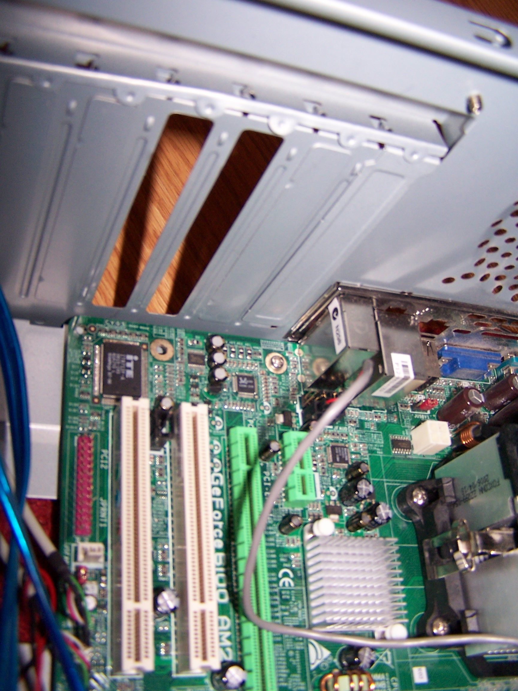 How to Build a Custom PC: the Complete N0ob's Guide to Building a ...