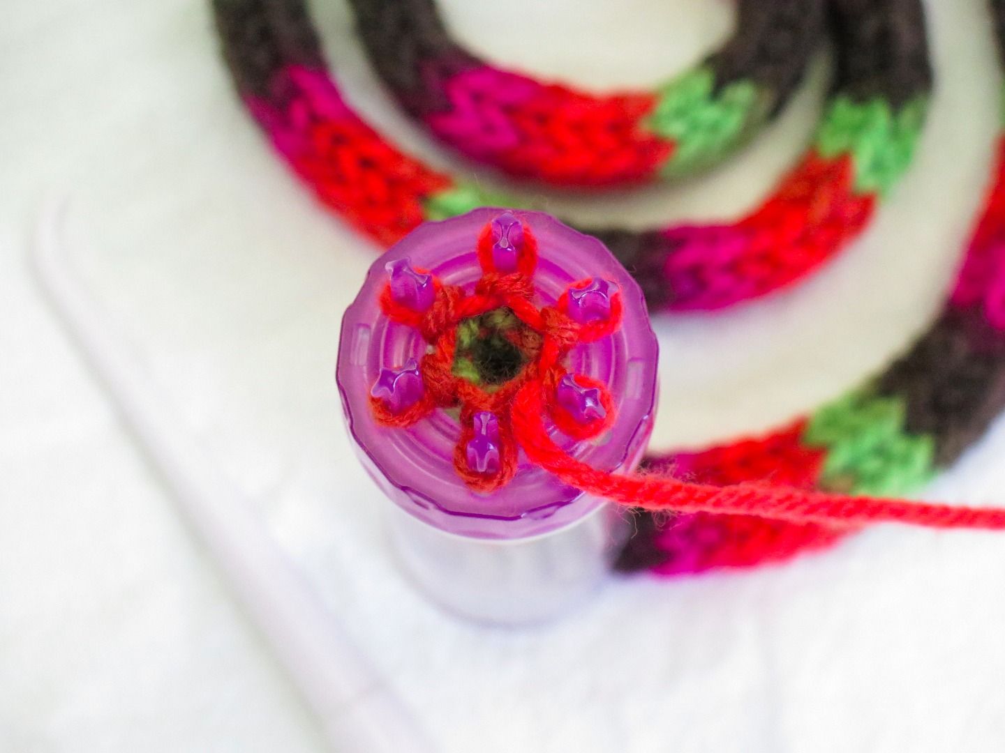 How to Use a French Knitter : 6 Steps (with Pictures) - Instructables