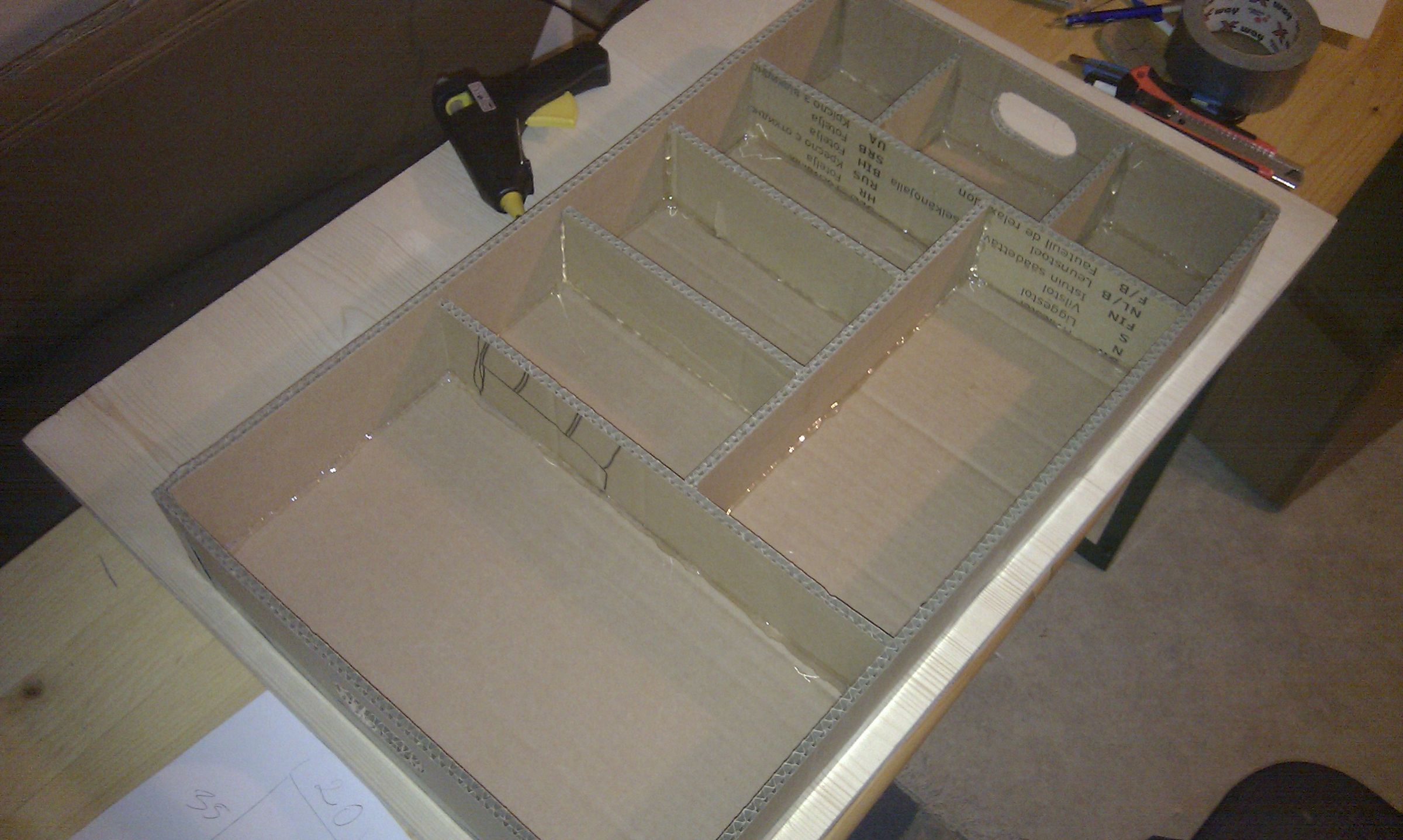 Cardboard Toolbox : 9 Steps - Instructables