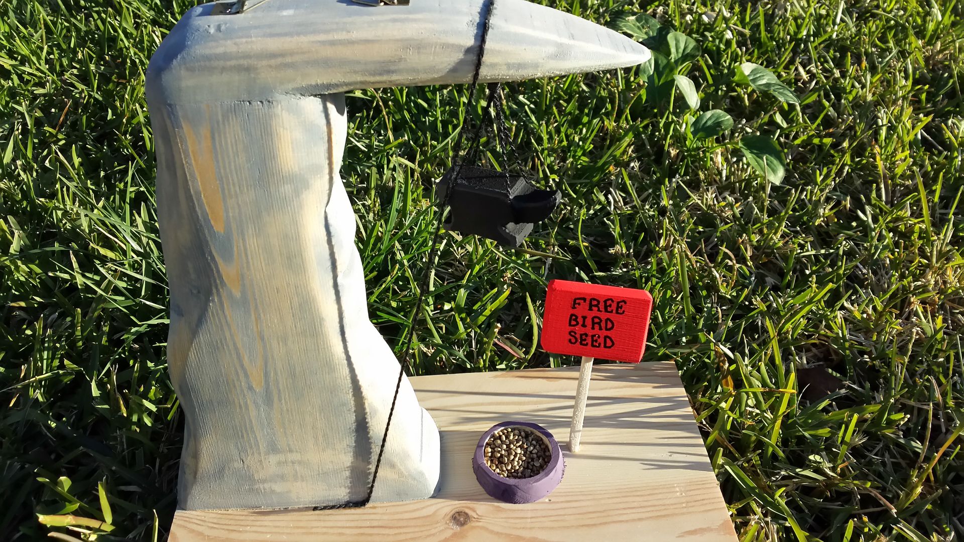 Coyote and Roadrunner Inspired Bird Feeder : 6 Steps - Instructables