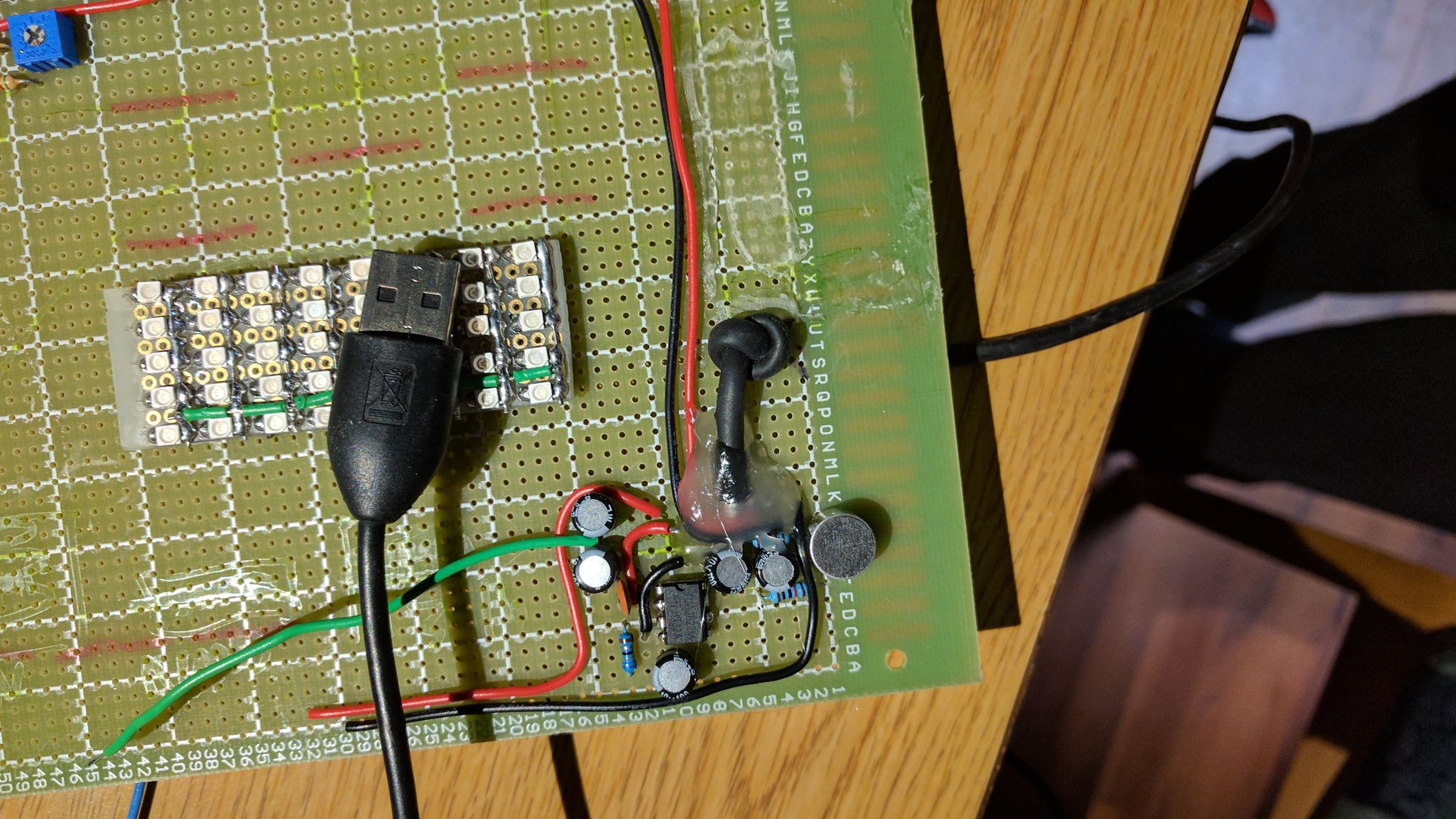 LED Audio Waveform Display (100% Code Free!!1) : 10 Steps (with ...
