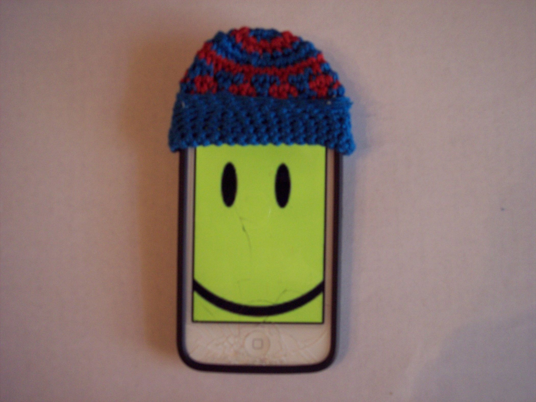 IPod/iPhone Beanie Hat : 3 Steps - Instructables