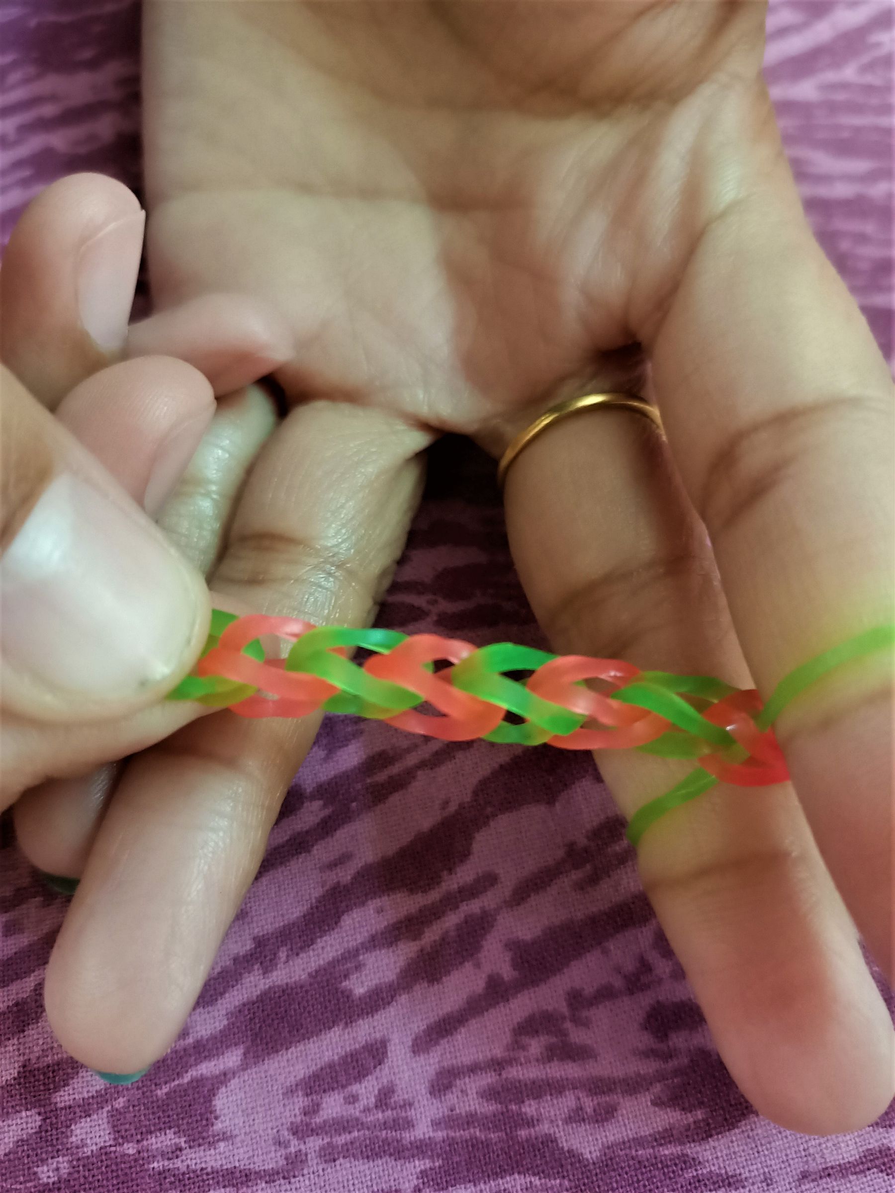 Reviving Phone Case Using Rubberbands : 7 Steps (with Pictures ...