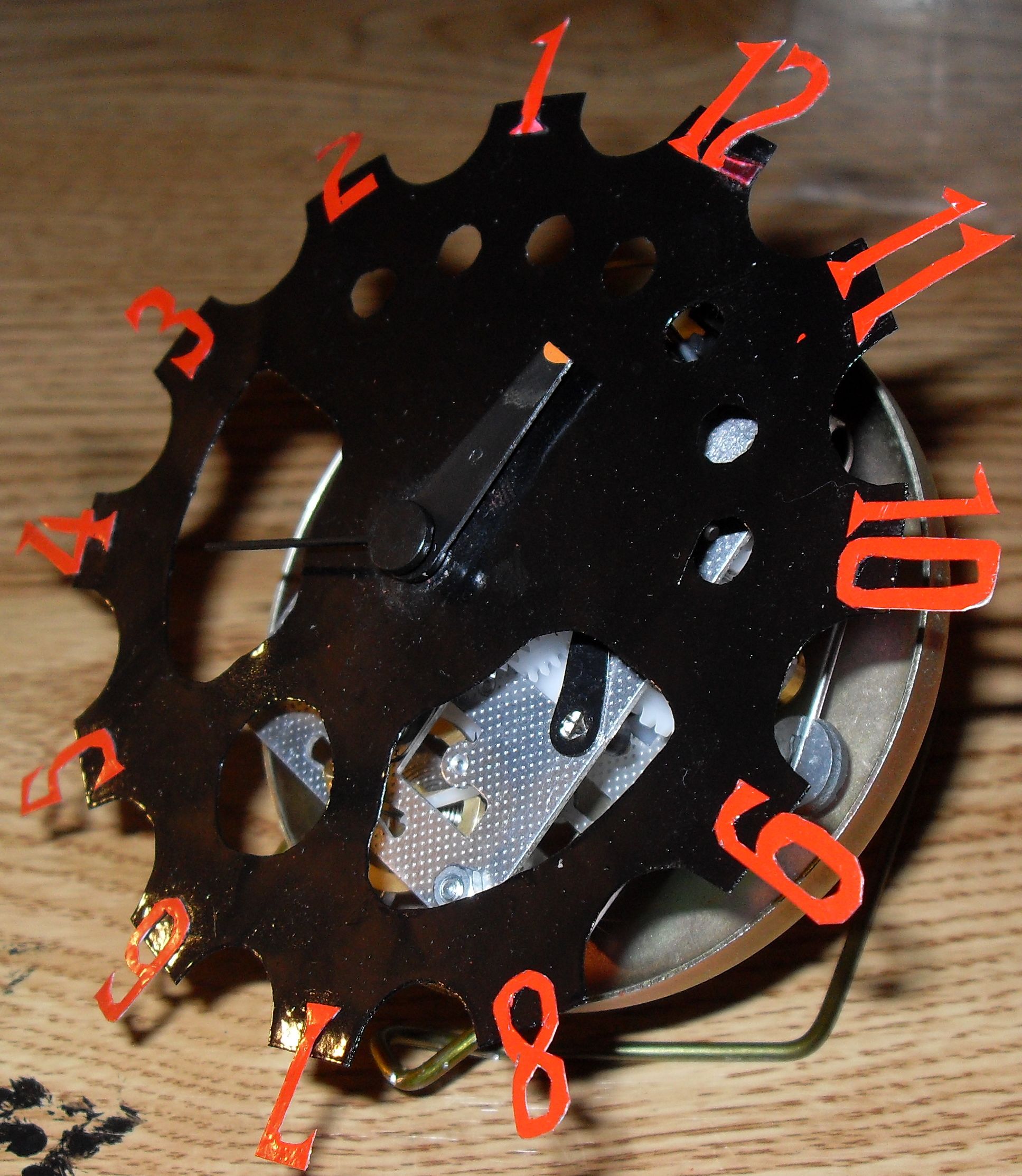 Socially Confused Clock : 6 Steps (with Pictures) - Instructables