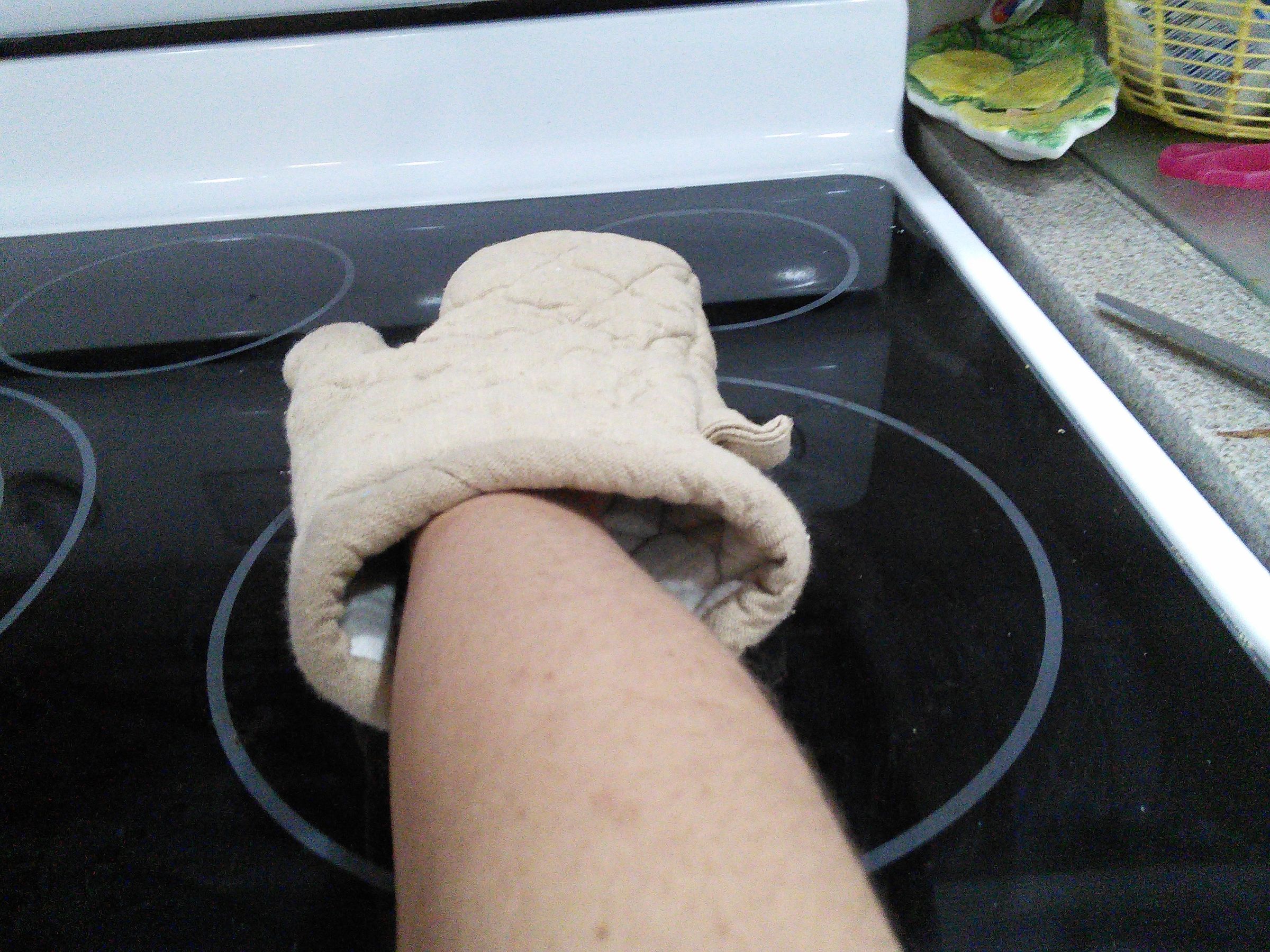 How to Make an Invisible Chef : 4 Steps - Instructables