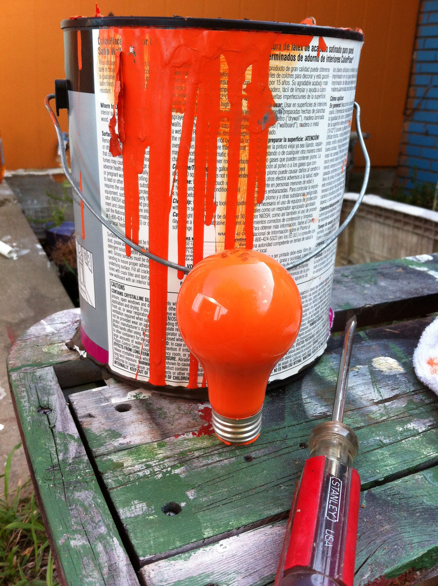 Jack-o-lantern Light Bulb - Instructables