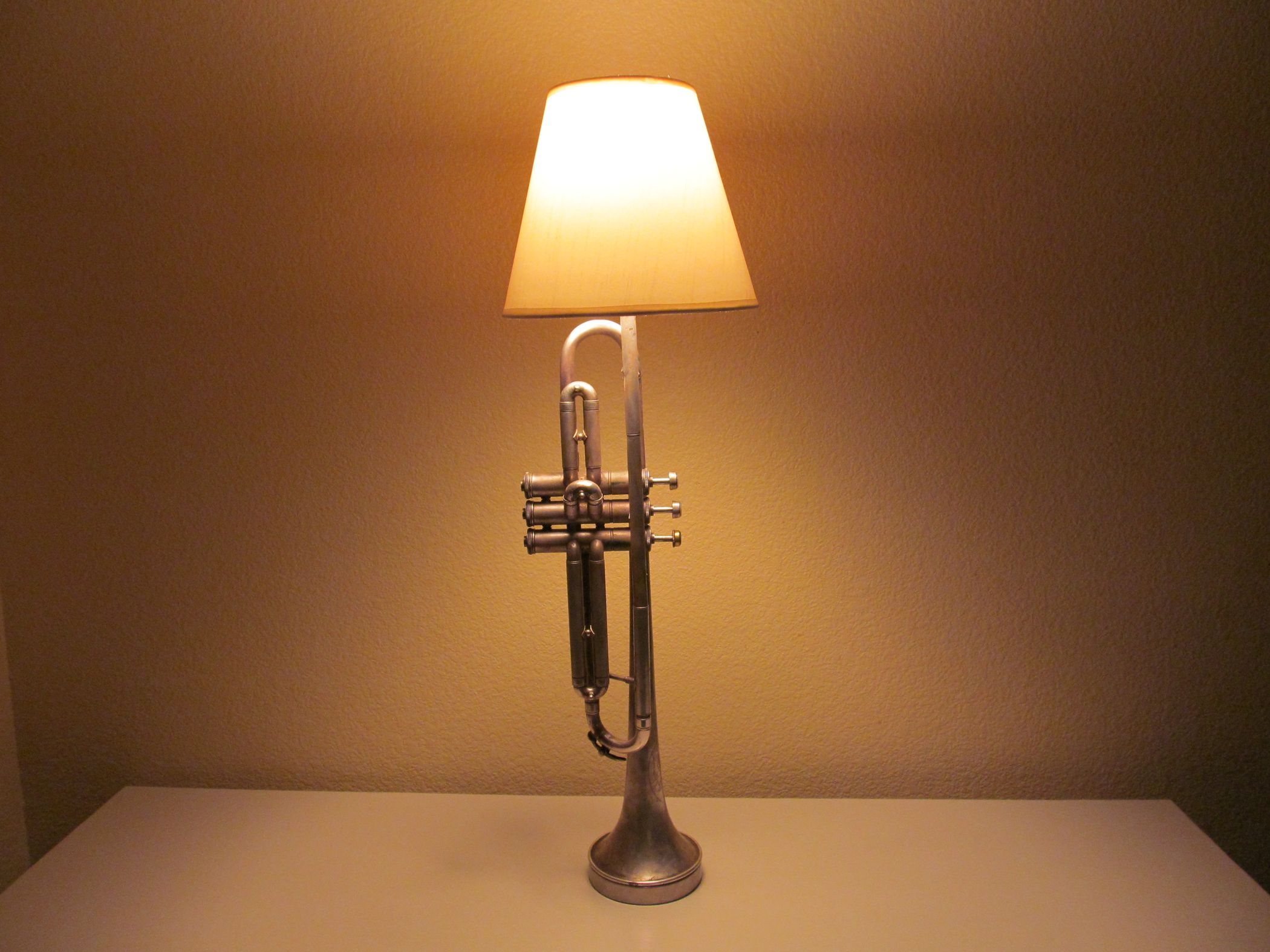 How to Make a Trumpet Lamp : 4 Steps (with Pictures) - Instructables