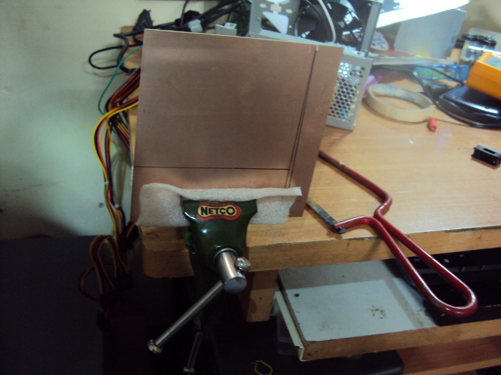 Essential Benchtop Lab SMPS From a Computer SMPS : 6 Steps - Instructables