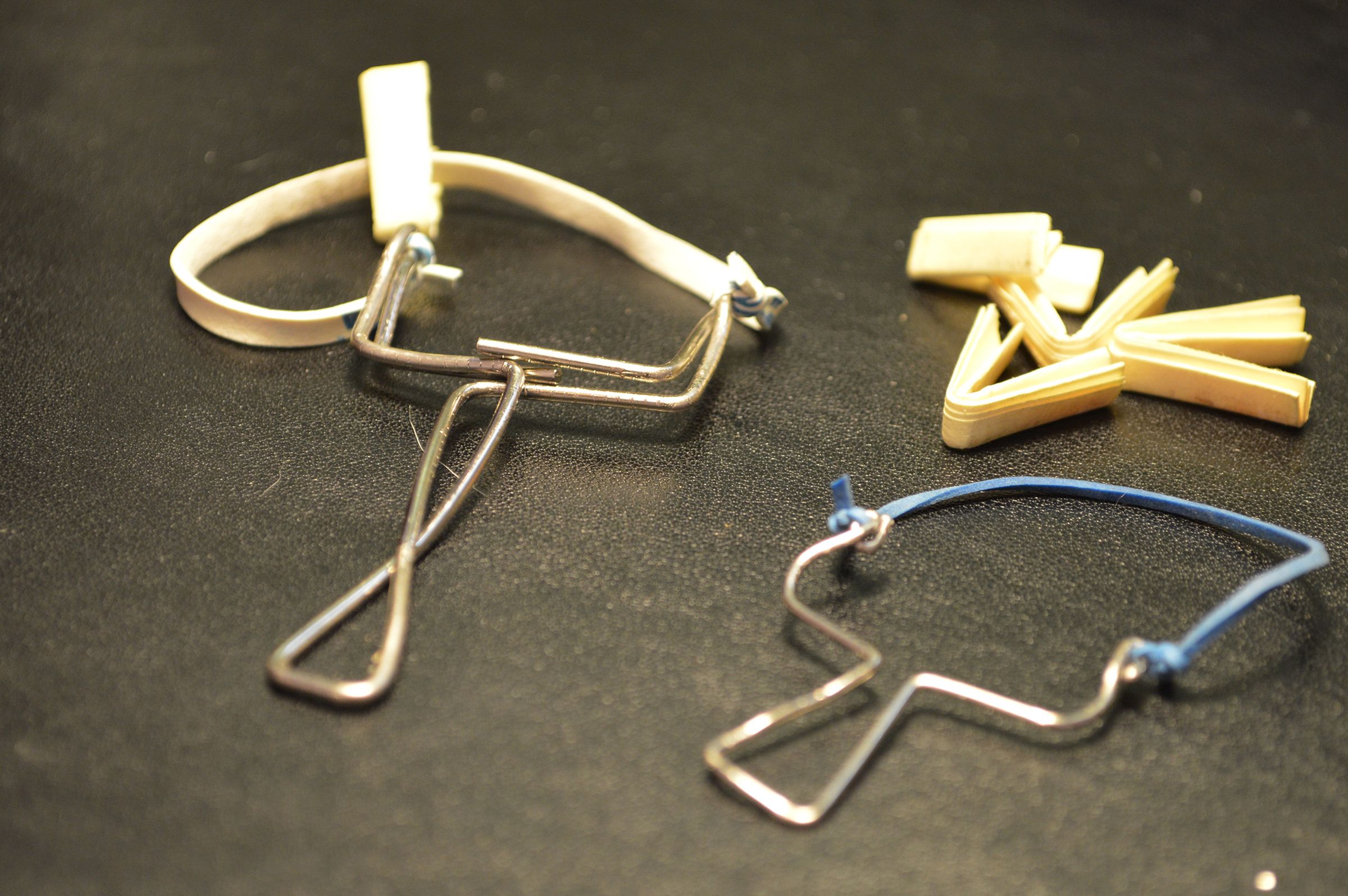 How to Make a Paperclip Slingshot (with Pictures) - Instructables
