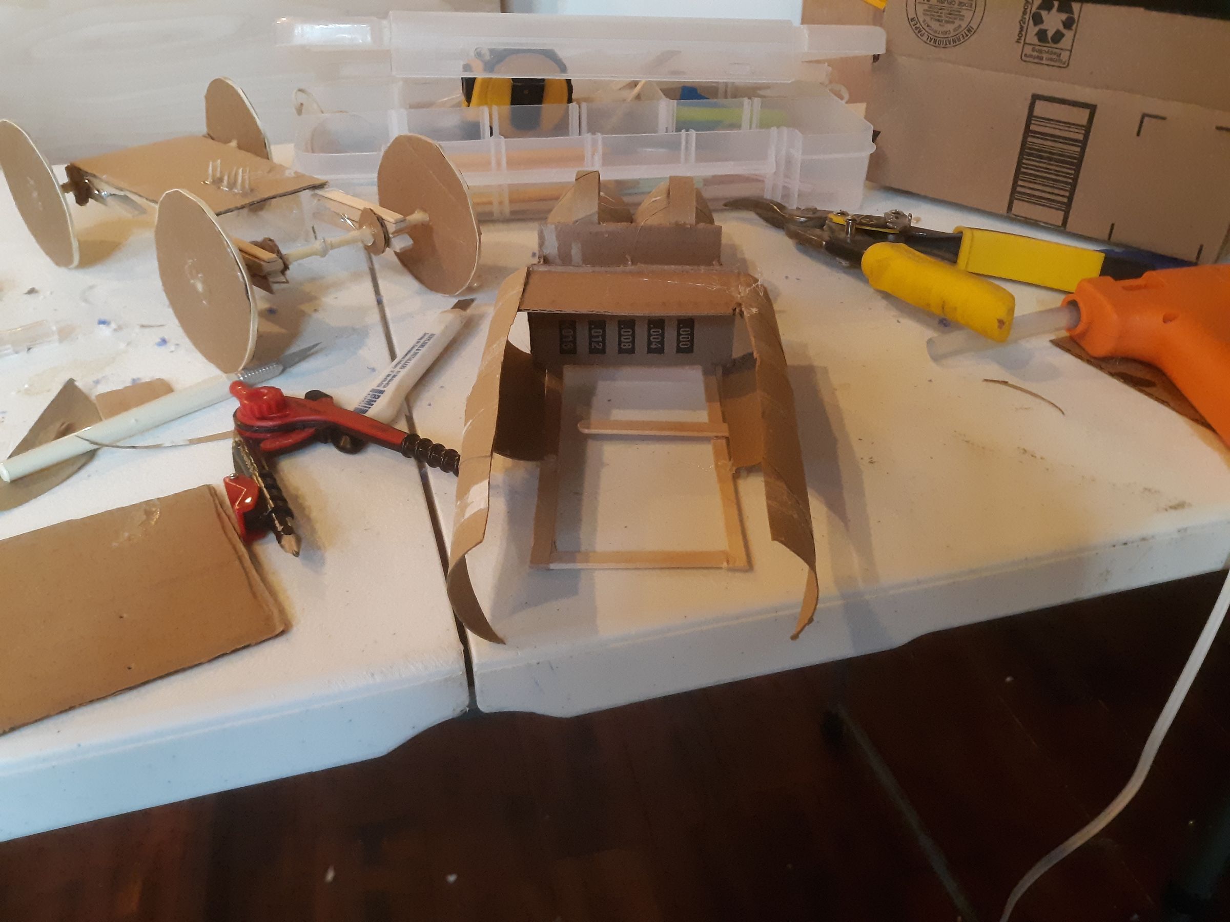 1960's Jaguar Customizable Cardboard Car Body Design : 13 Steps ...