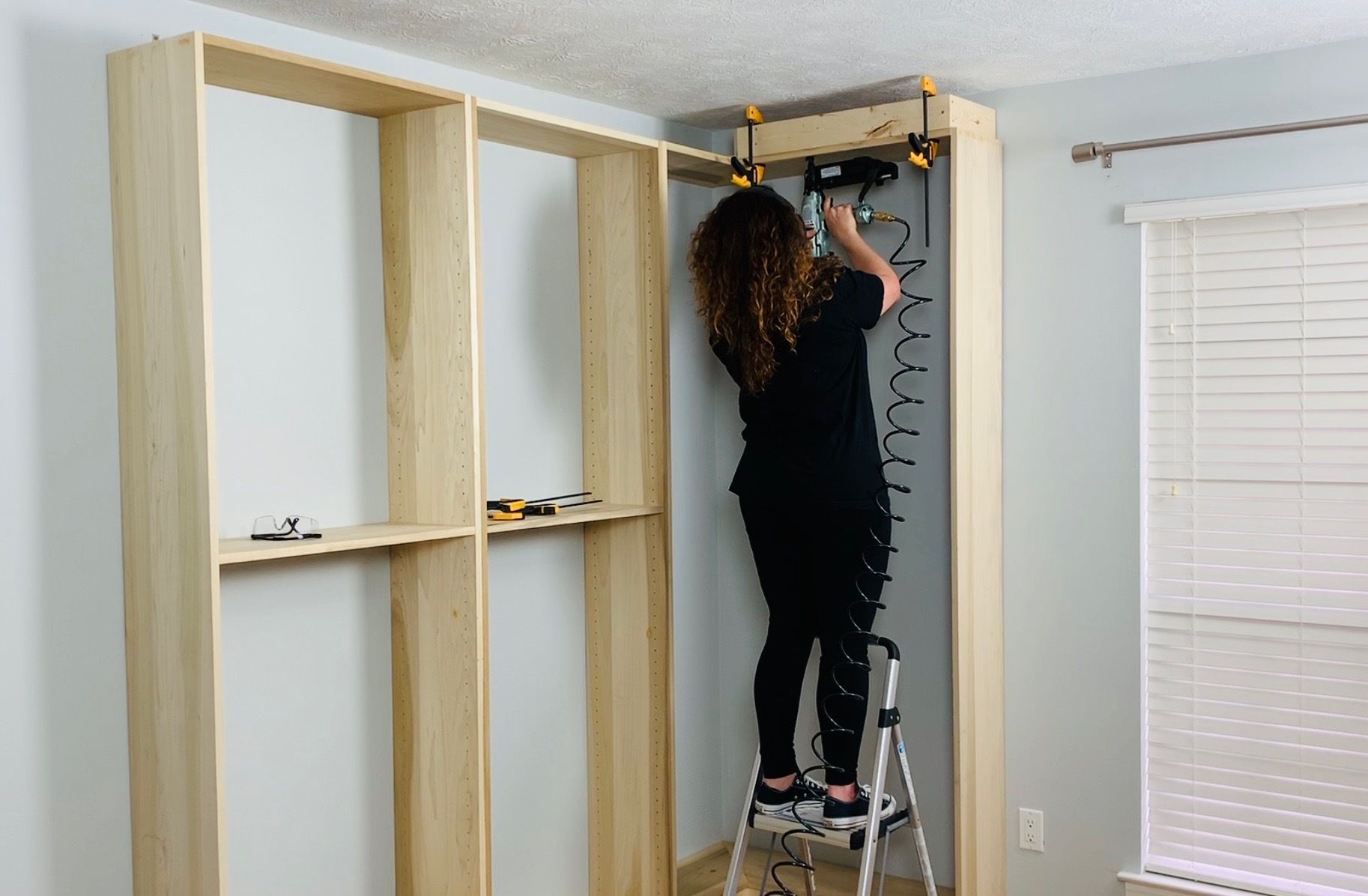 Build Your Own Hardwood Built-In Bookcases! : 8 Steps (with Pictures ...