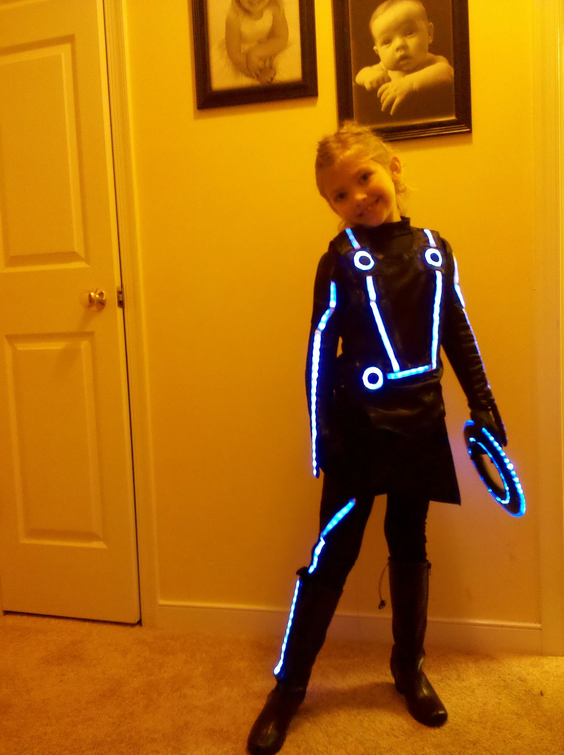 Custom Tron Disc Mod : 15 Steps (with Pictures) - Instructables