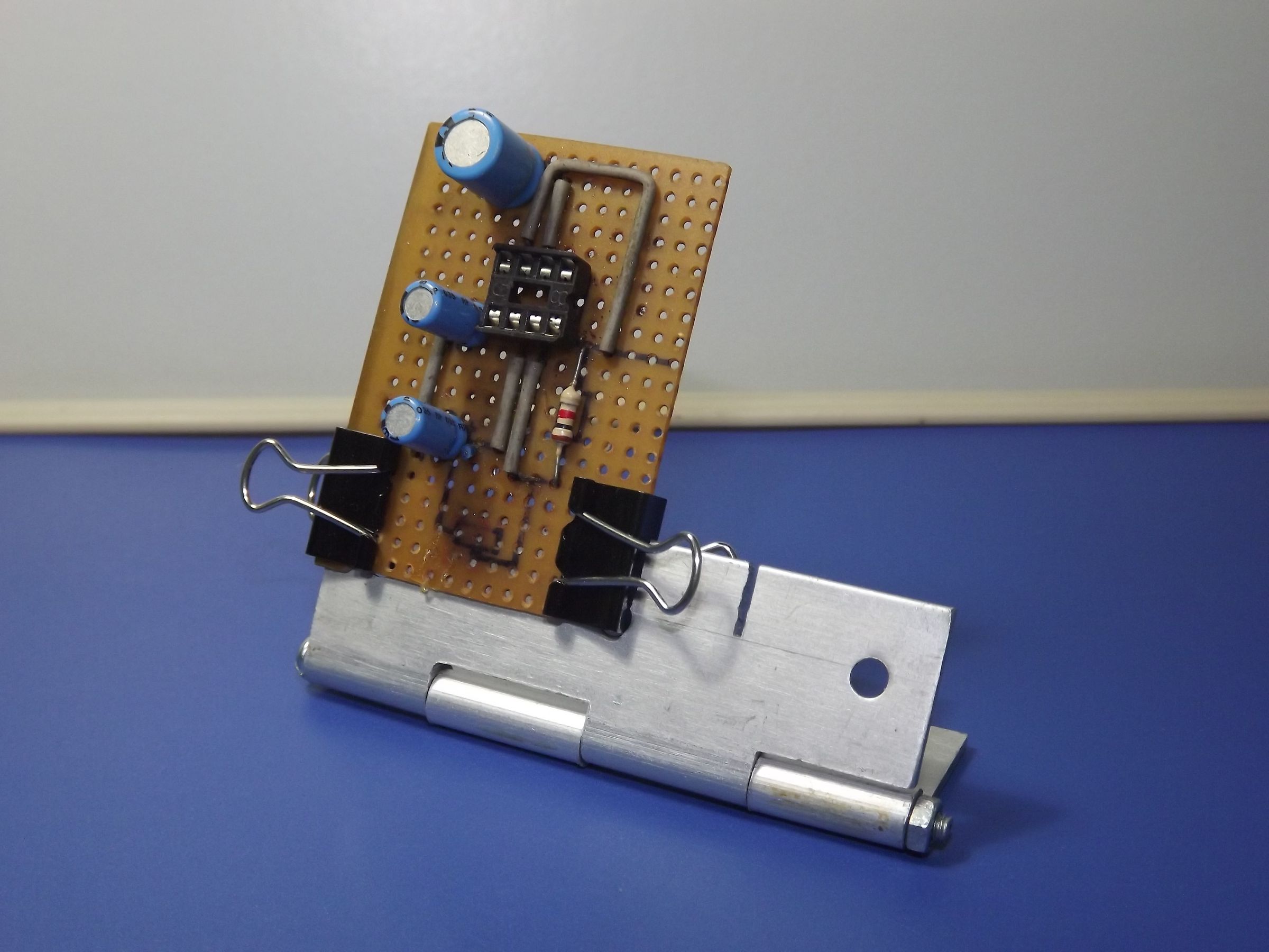 I-CAN-HOLD: MULTIPURPOSE PCB HOLDER - Instructables