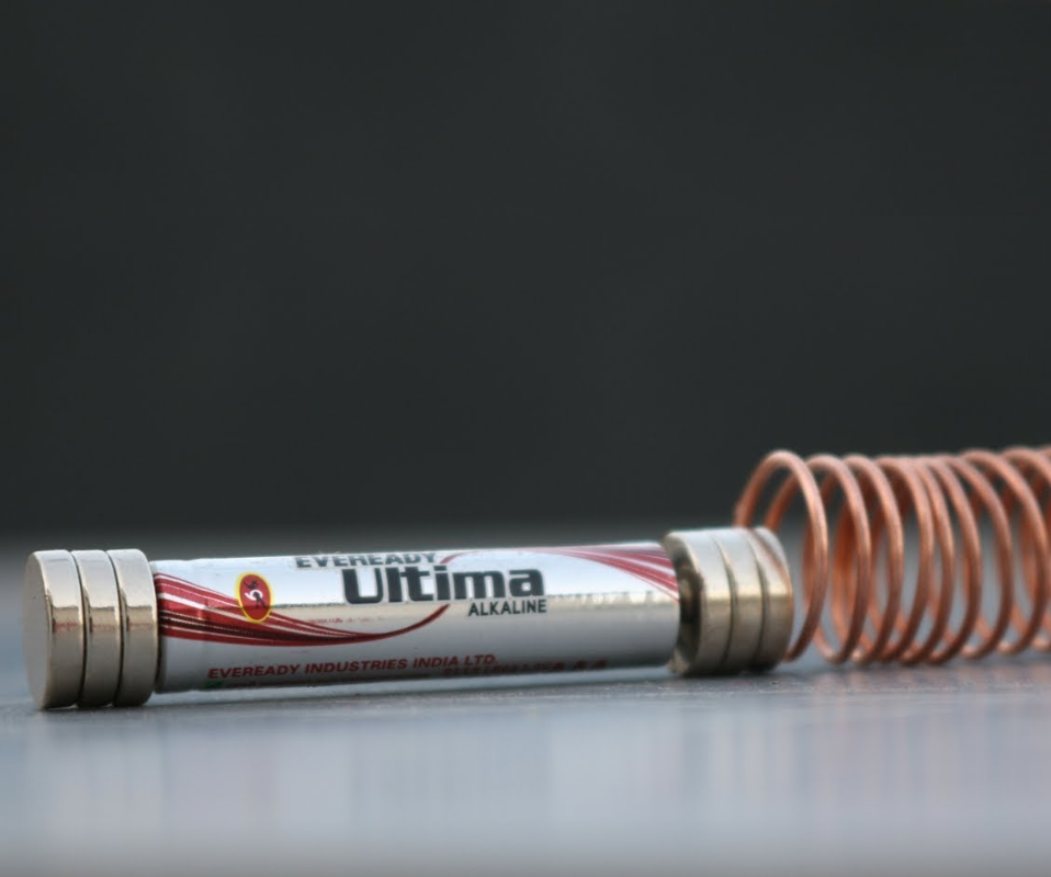 Mini Maglev Train : 3 Steps - Instructables