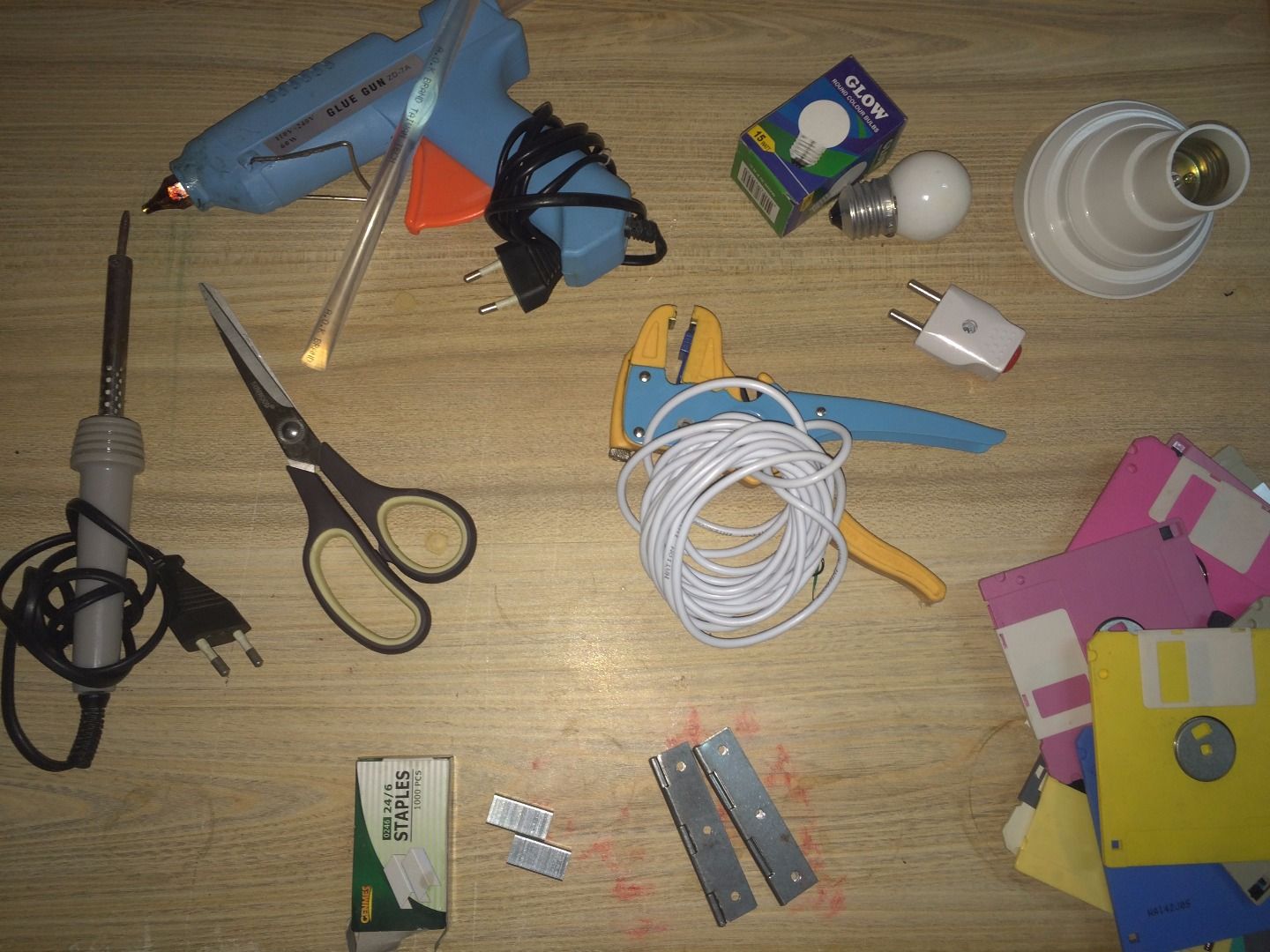 Floppy Disk Lamp : 7 Steps (with Pictures) - Instructables