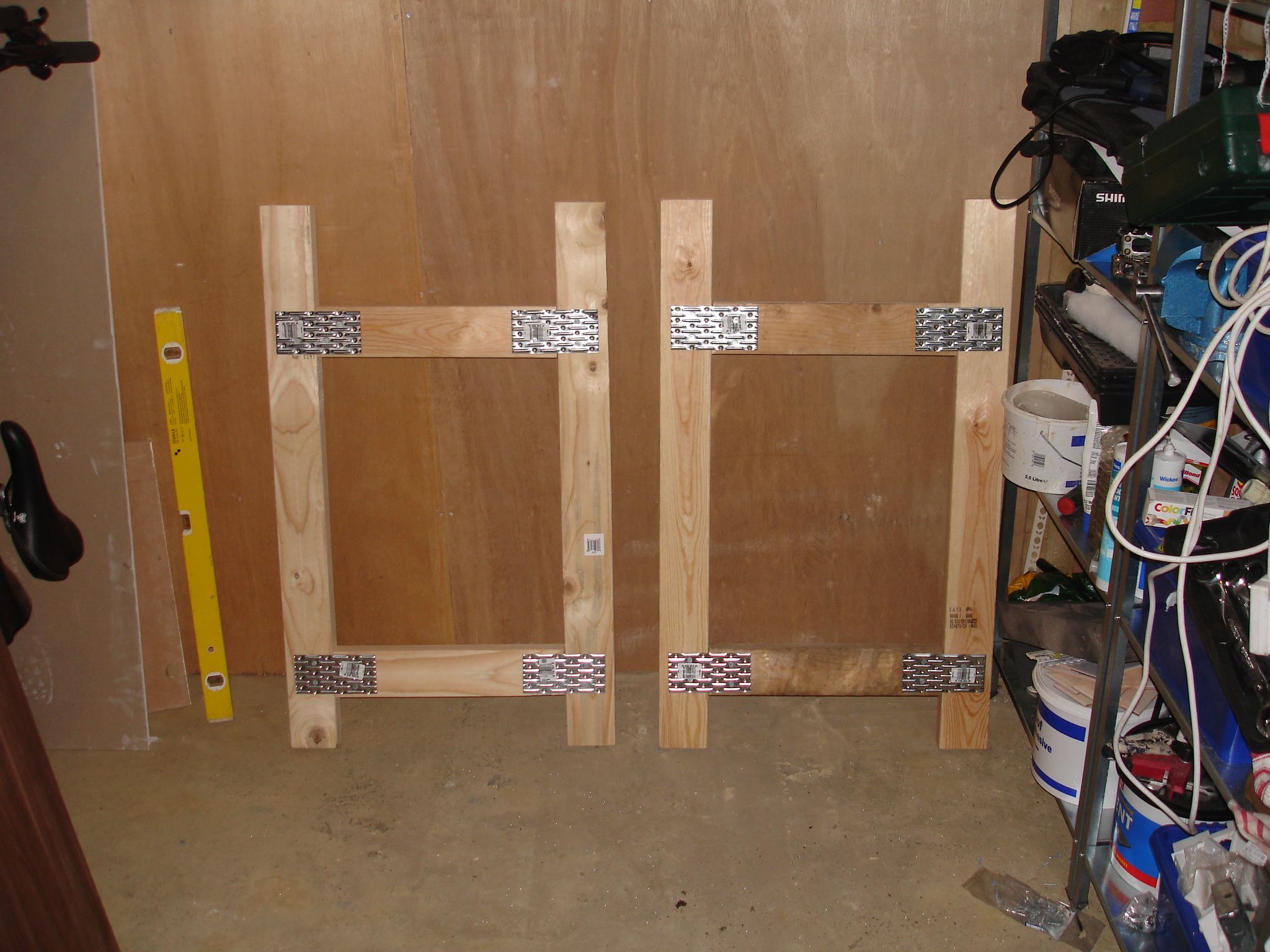 Make a Cheap Fold-down Workbench : 4 Steps (with Pictures) - Instructables