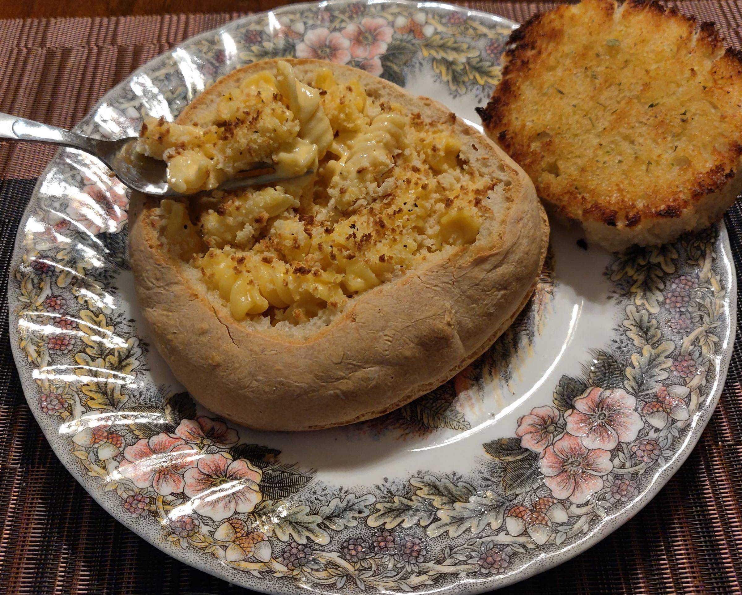 Mac N' Cheese Bread Bowls : 14 Steps (with Pictures) - Instructables