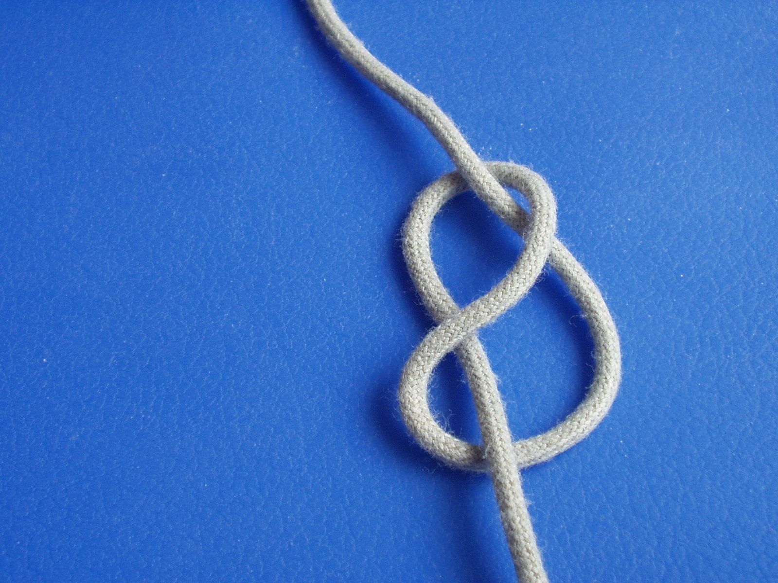 Slide and Lock Loop : 6 Steps - Instructables
