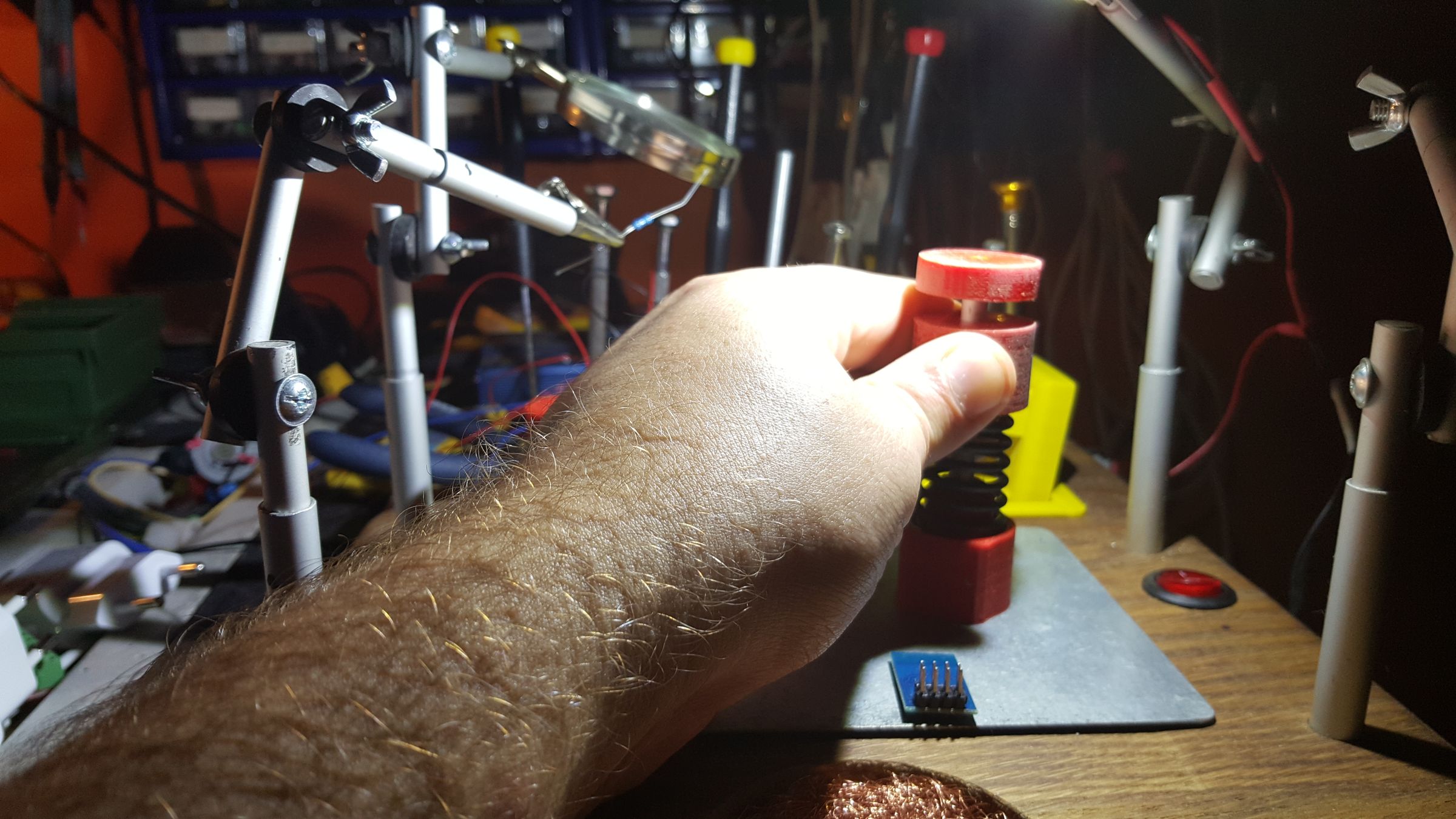 Spring PCB Holder : 6 Steps (with Pictures) - Instructables