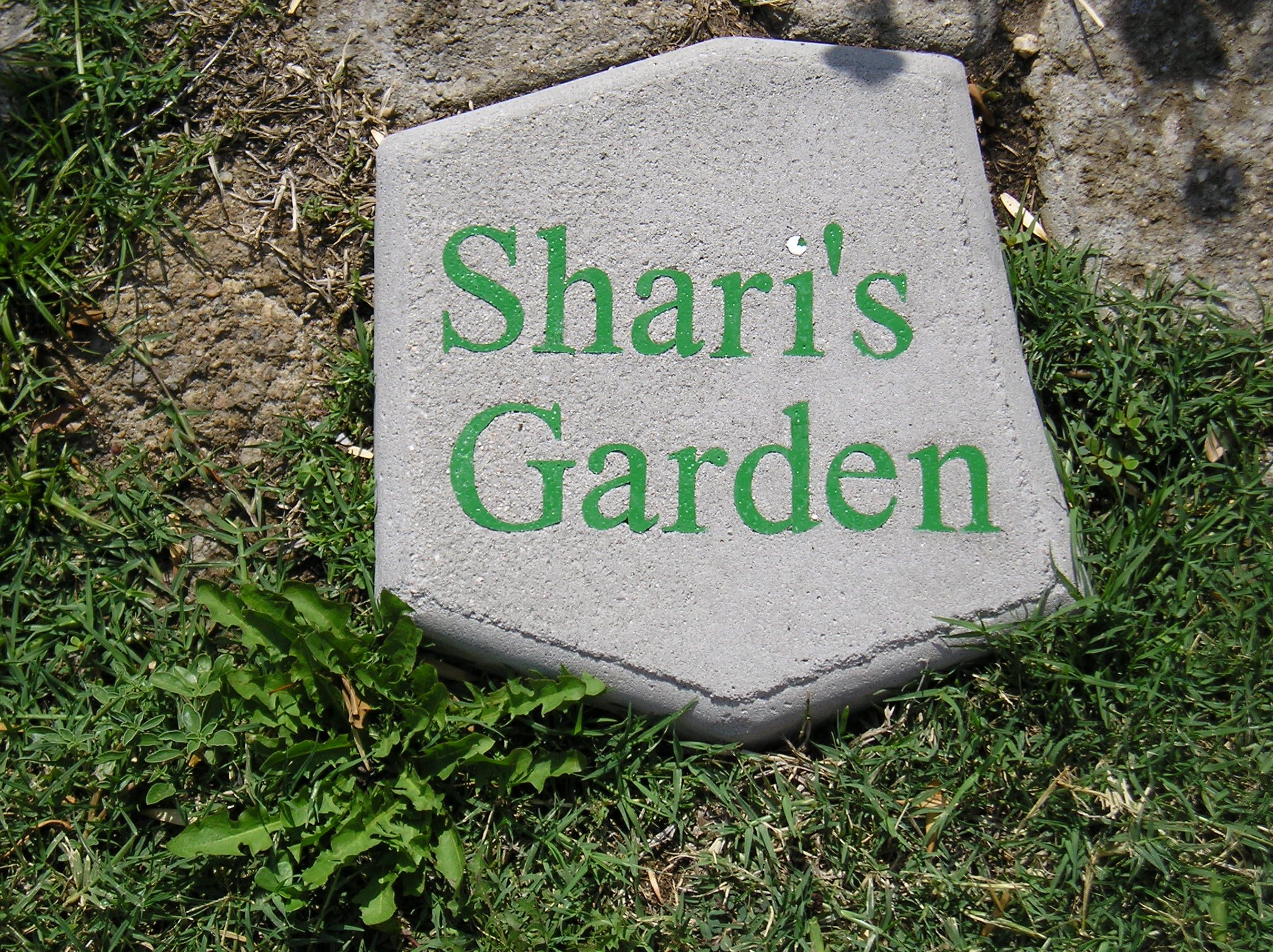 Personalized Garden Stepping Stones : 11 Steps (with Pictures ...