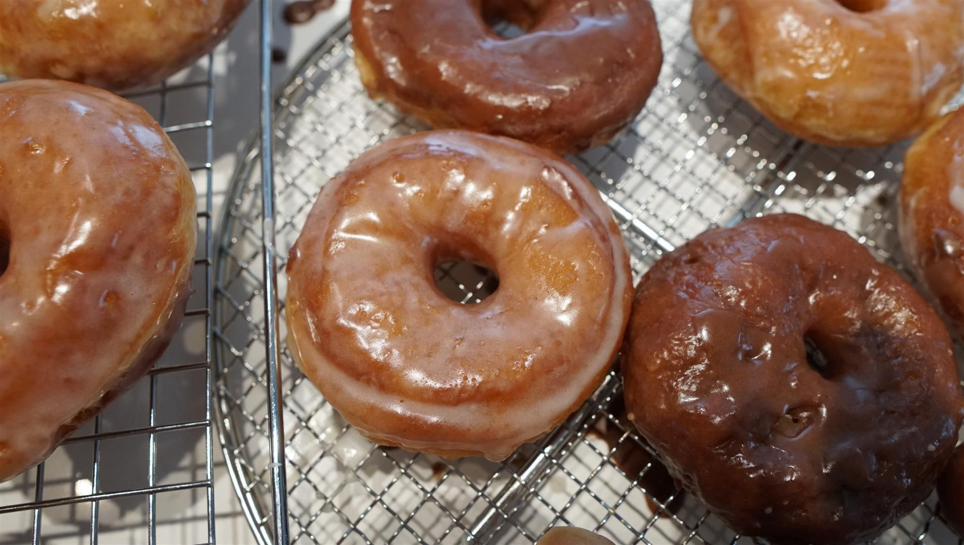 Copycat Krispy Kreme Original Glazed Donuts : 23 Steps (with Pictures ...