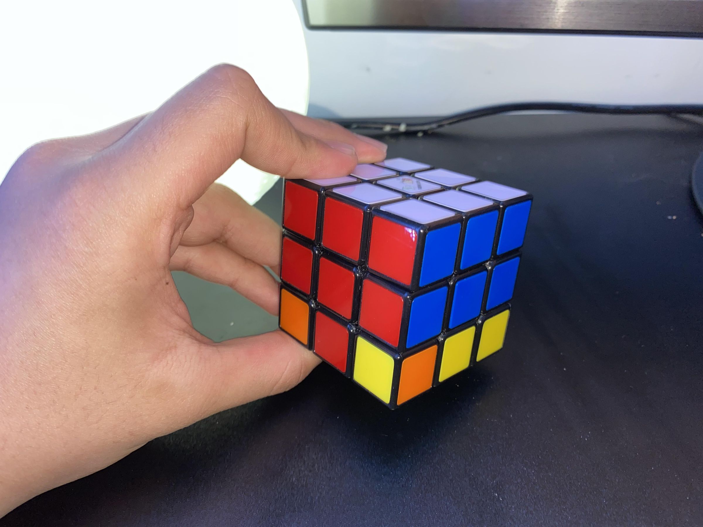 How to Solve a 3x3x3 Rubik's Cube for Beginners : 7 Steps - Instructables