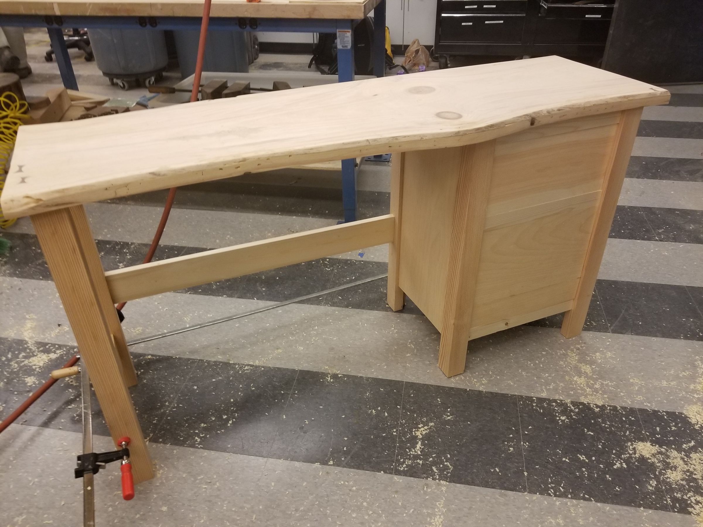 Pinewood Desk : 8 Steps (with Pictures) - Instructables