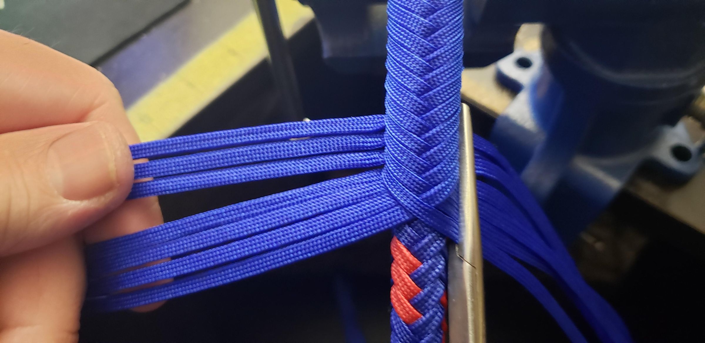 Tygra's Bolo-Whip With Paracord in 16 Plait : 9 Steps (with Pictures ...