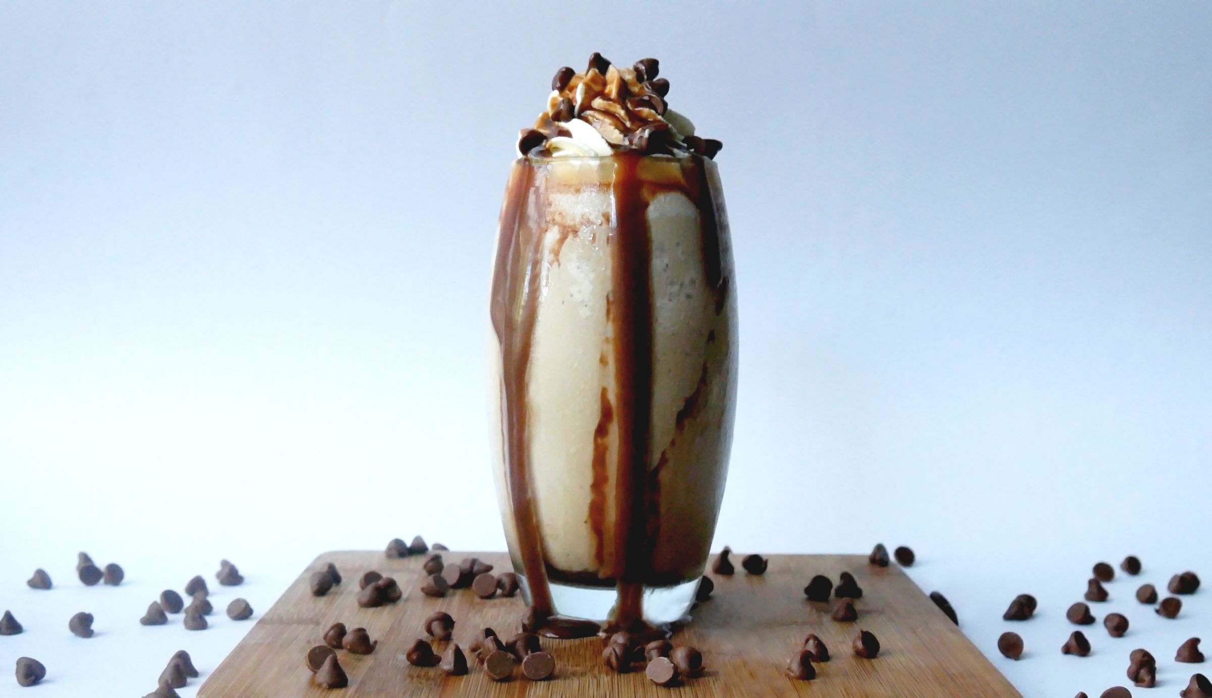CHOCOLATE CHIP ICED FRAPPUCCINO (FRAPPE) (with Pictures) - Instructables