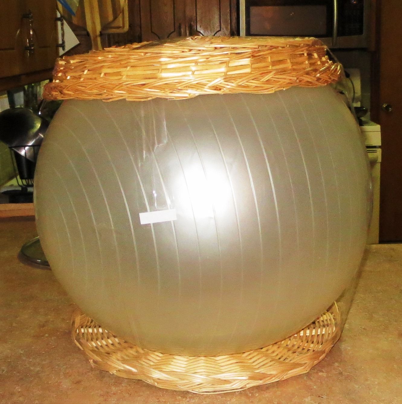 Easy Witch's Cauldron From a Yoga Ball : 8 Steps (with Pictures ...