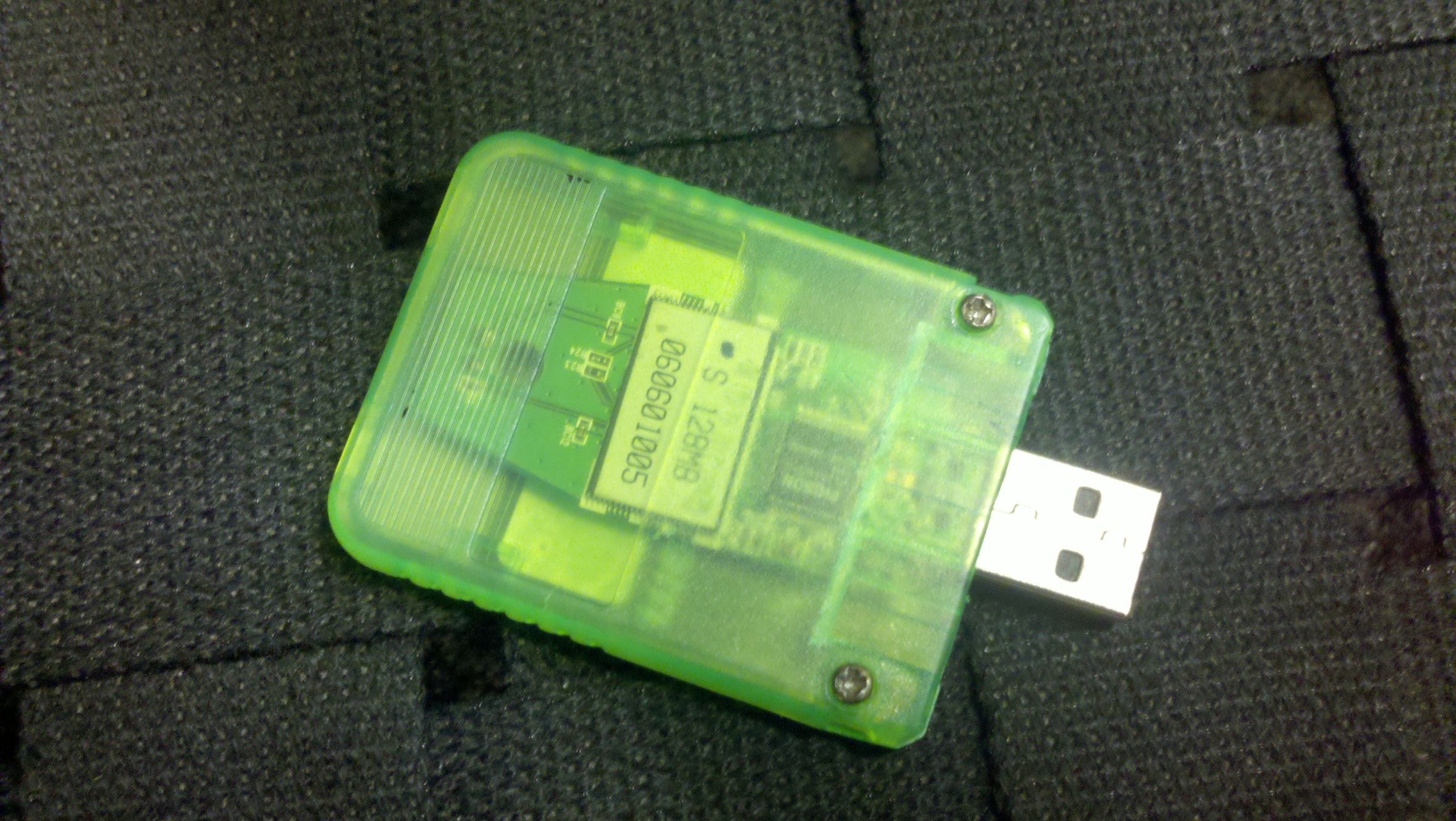 How to Make a Thumbdrive Out of an Old PS1 Memory Card Case : 7 Steps ...