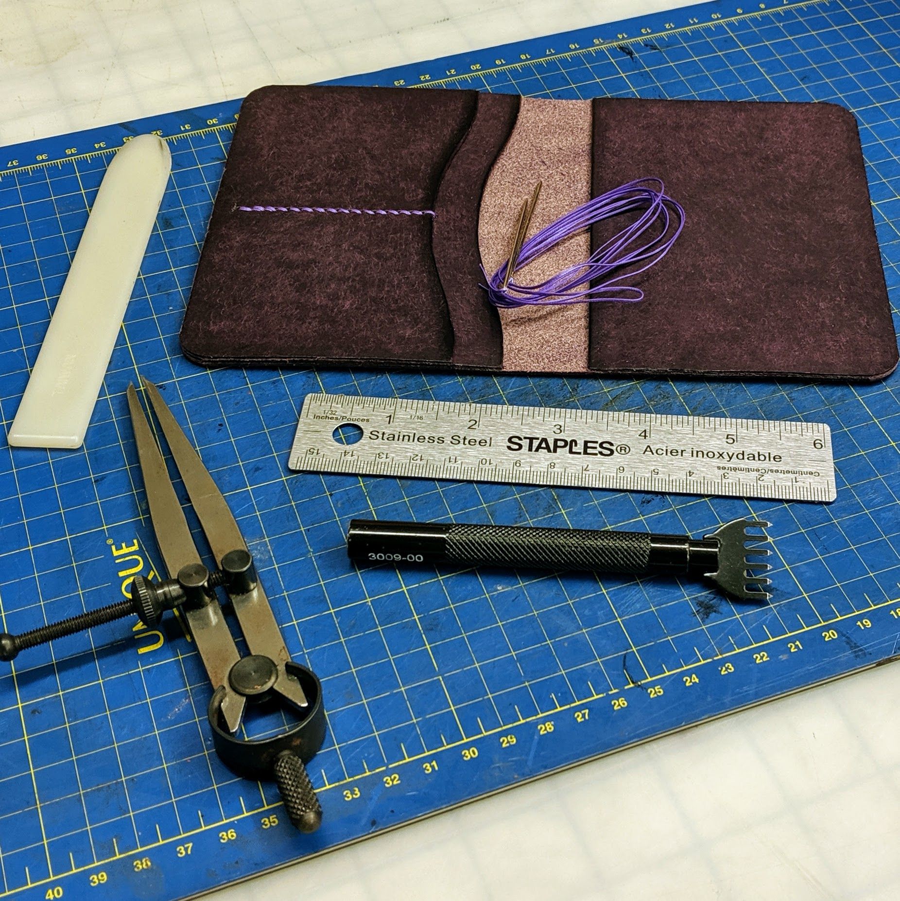 Make a Leather Passport Wallet : 11 Steps (with Pictures) - Instructables