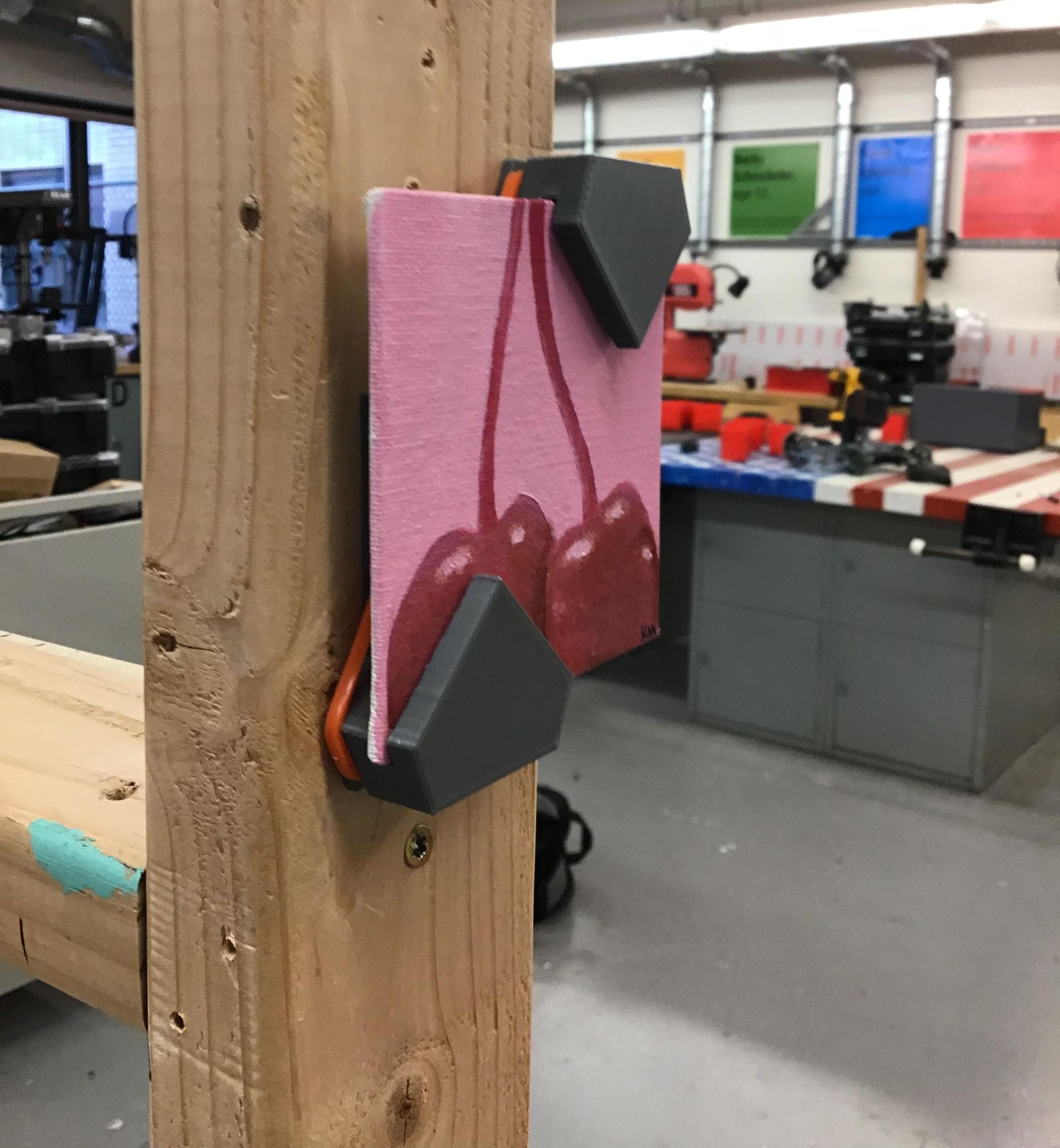 Adjustable Canvas Wall Mount : 5 Steps - Instructables