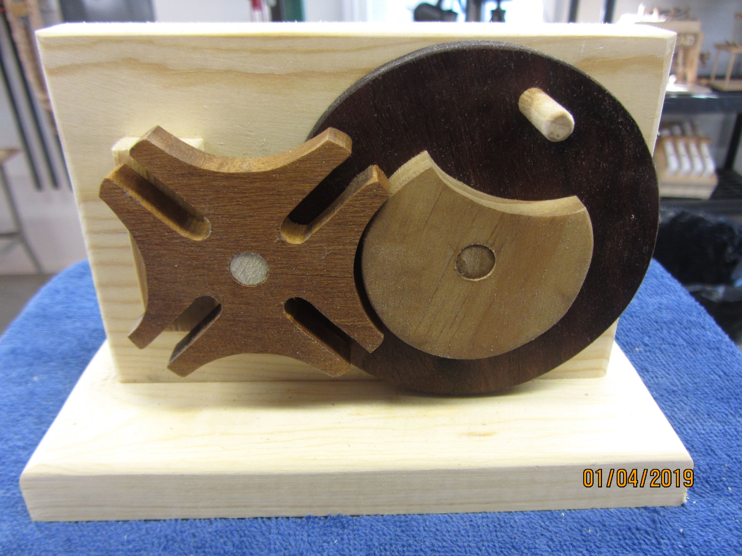 Easy Geneva Wheel Using Sketchup : 28 Steps - Instructables