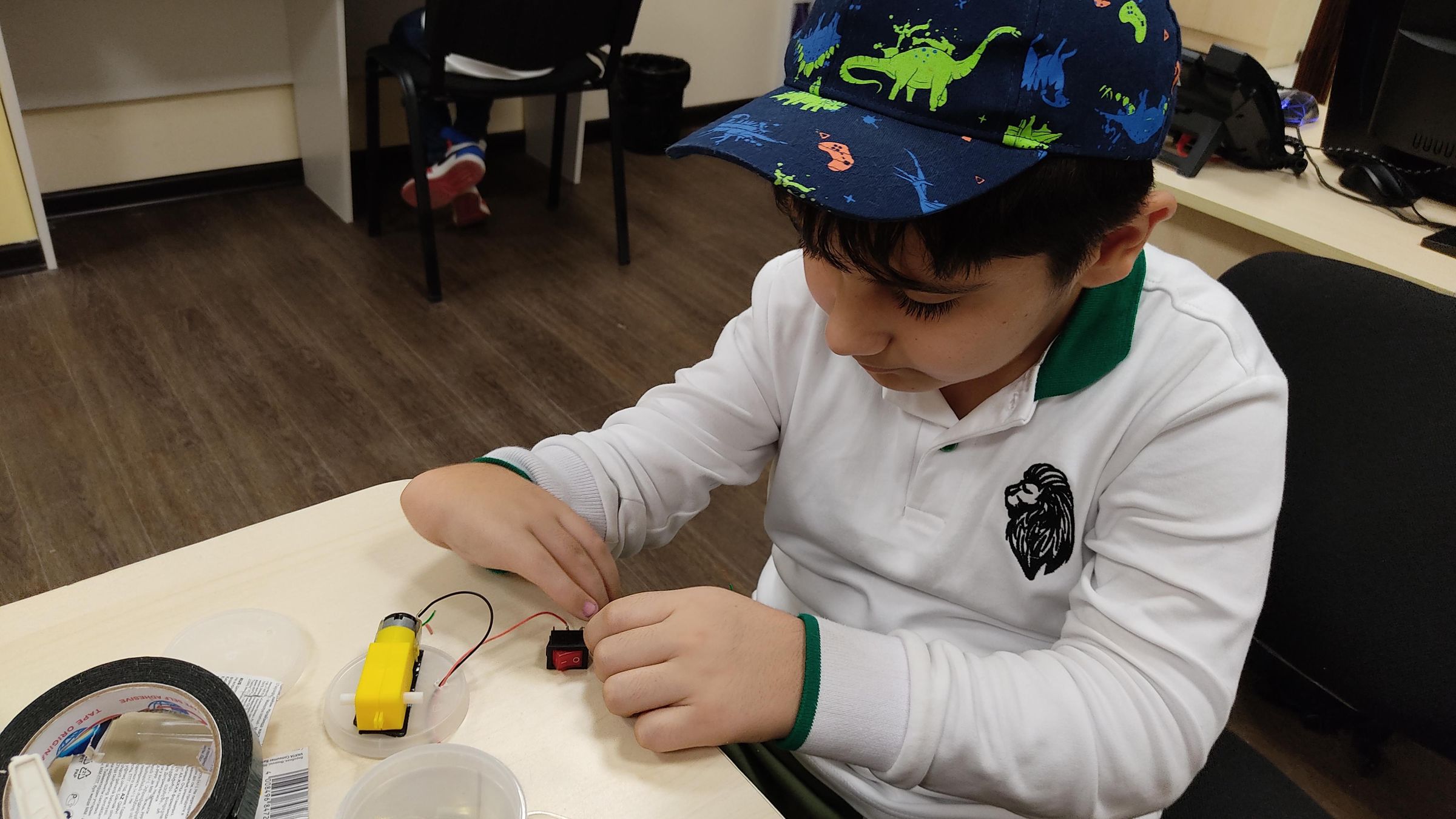 Robotics for School: Create Four Easy Robots Using Simple Materials ...