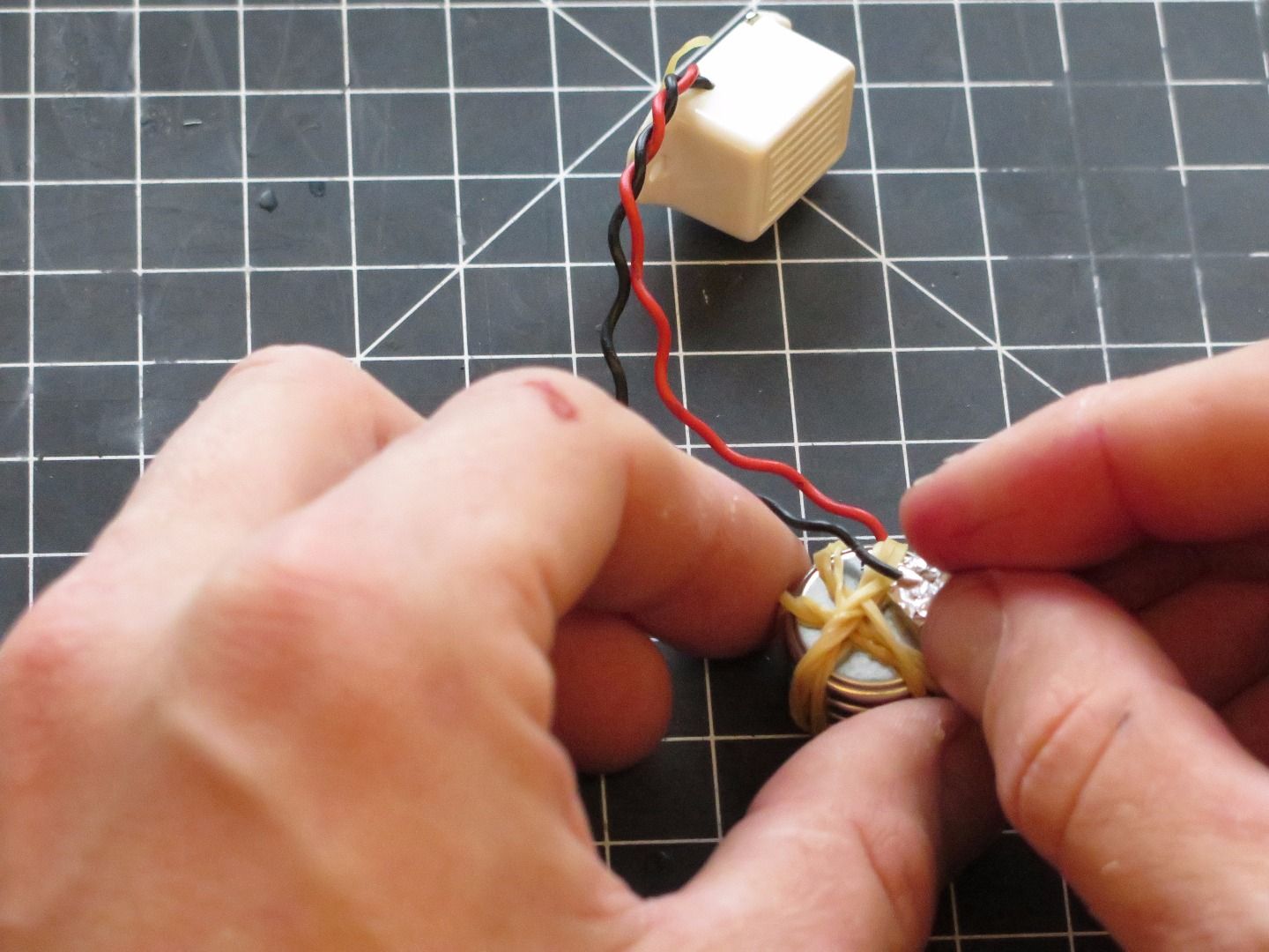 Vacuum Buzzer : 4 Steps (with Pictures) - Instructables