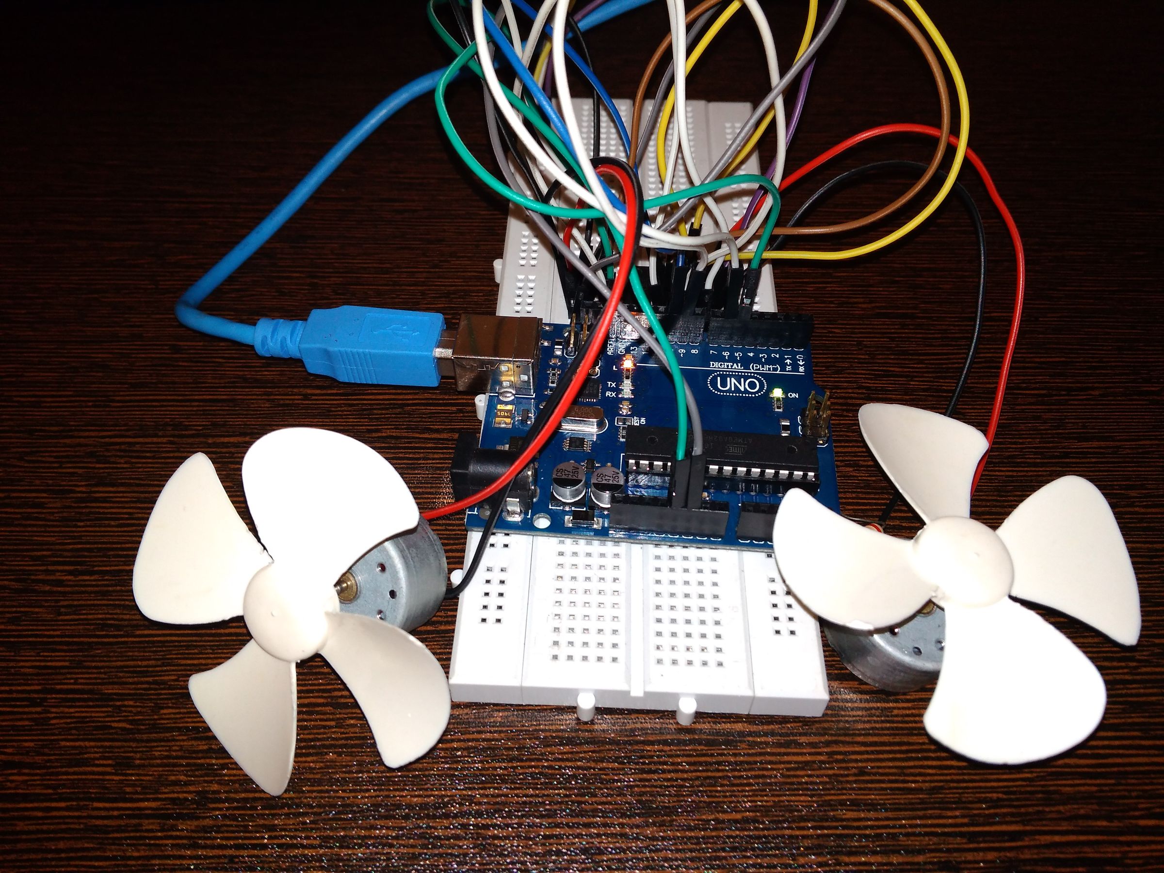 How to Use the L293D Motor Driver - Arduino Tutorial : 4 Steps (with ...