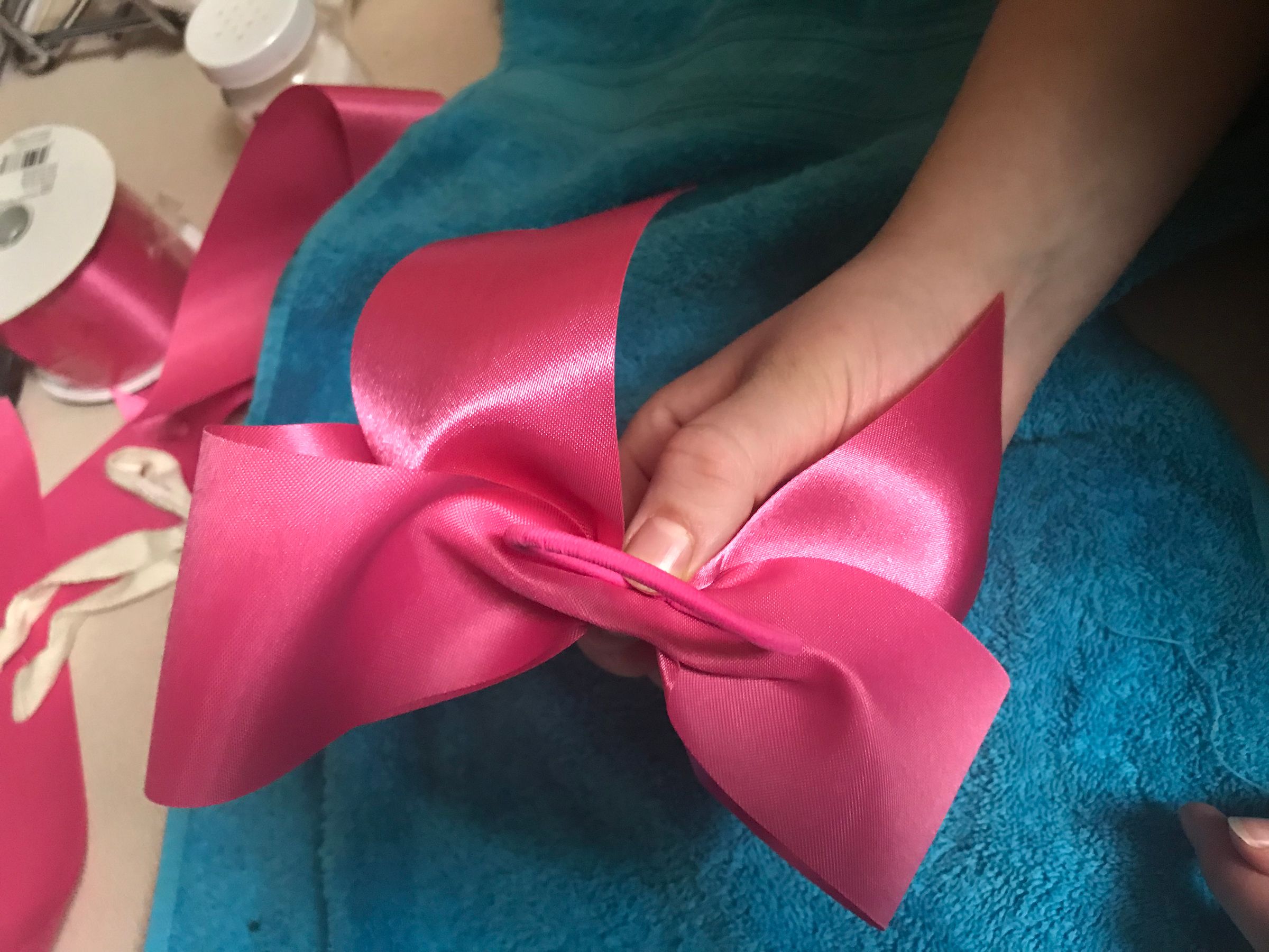 Cheer Bow : 4 Steps (with Pictures) - Instructables