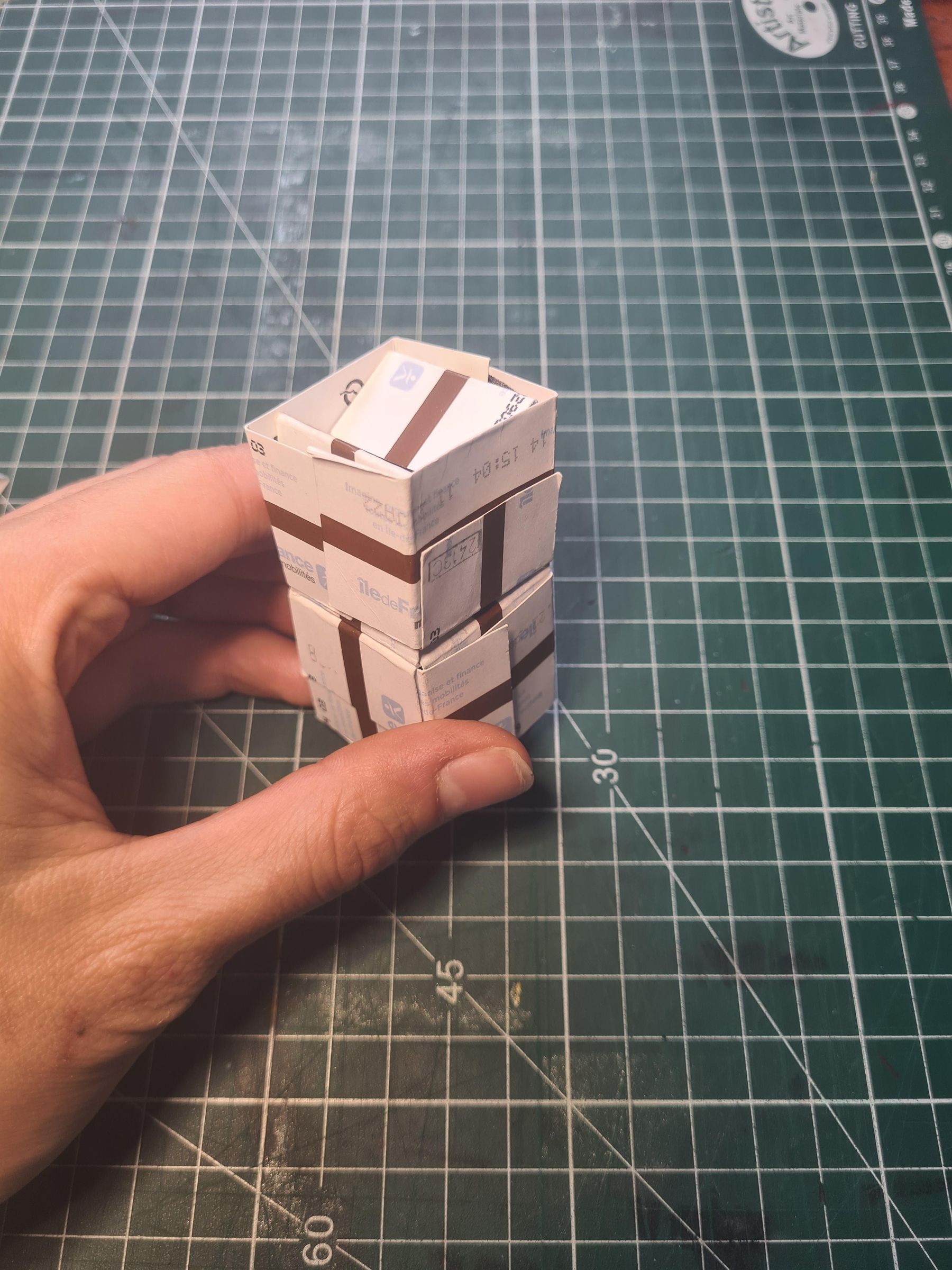 Menger's Cube Cardboard Lampshade Made From Metro Tickets : 9 Steps (with Pictures) - Instructables