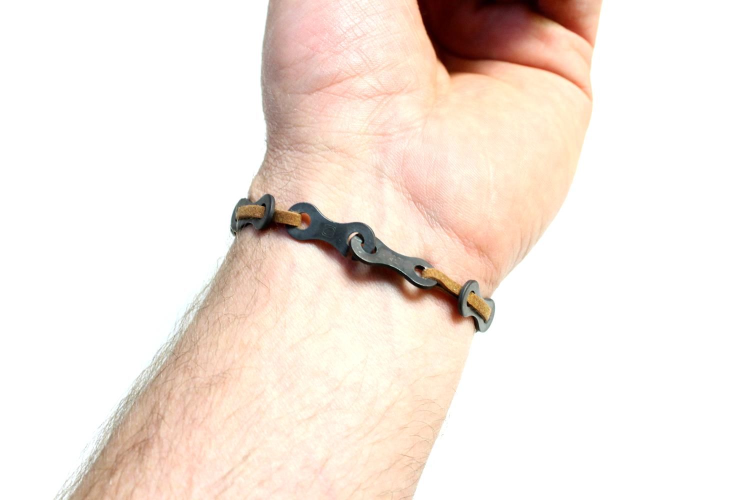 Easy Bike Chain Bracelet : 6 Steps (with Pictures) - Instructables
