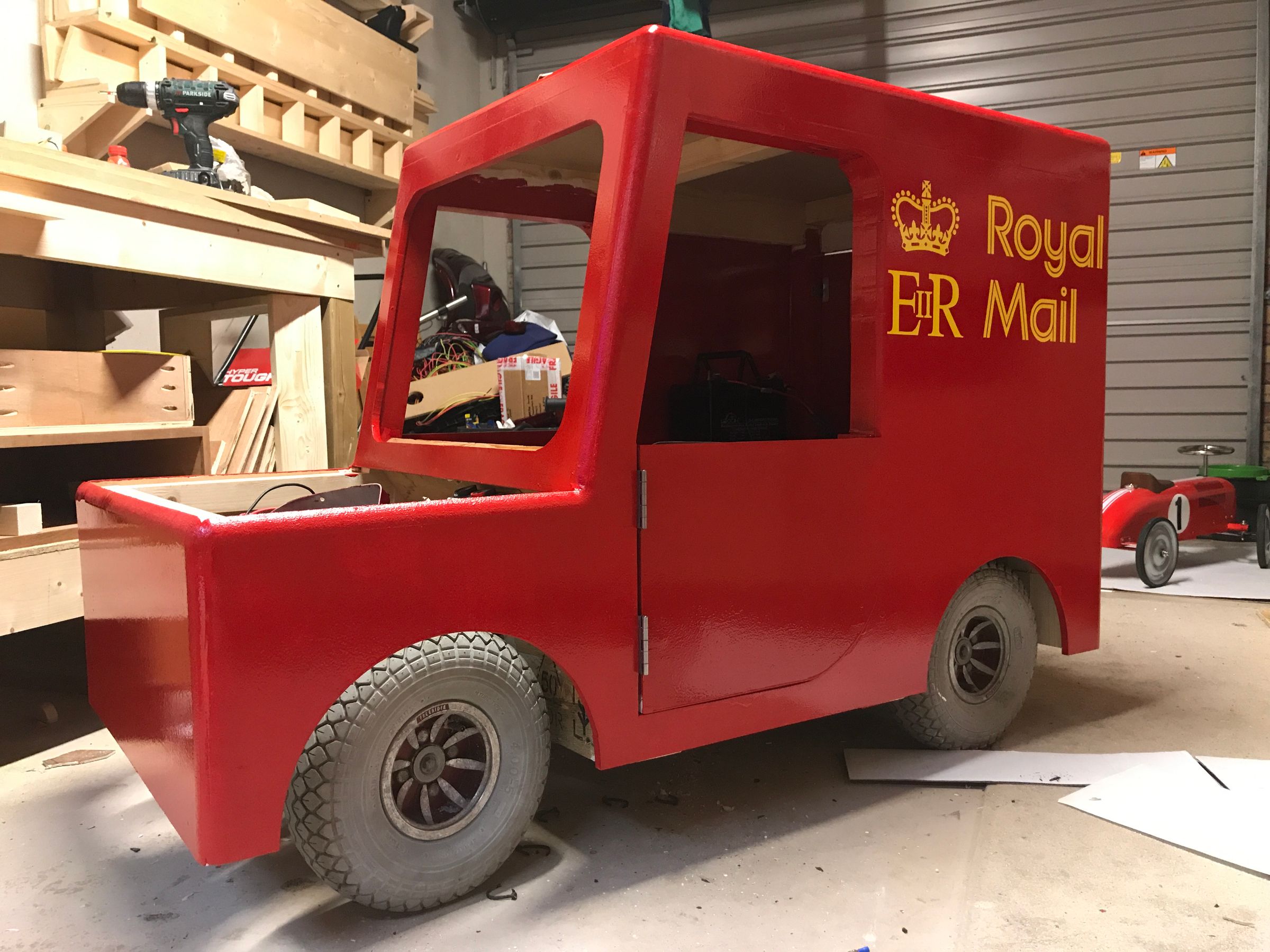 RC 24V Postman Pat Van : 15 Steps (with Pictures) - Instructables