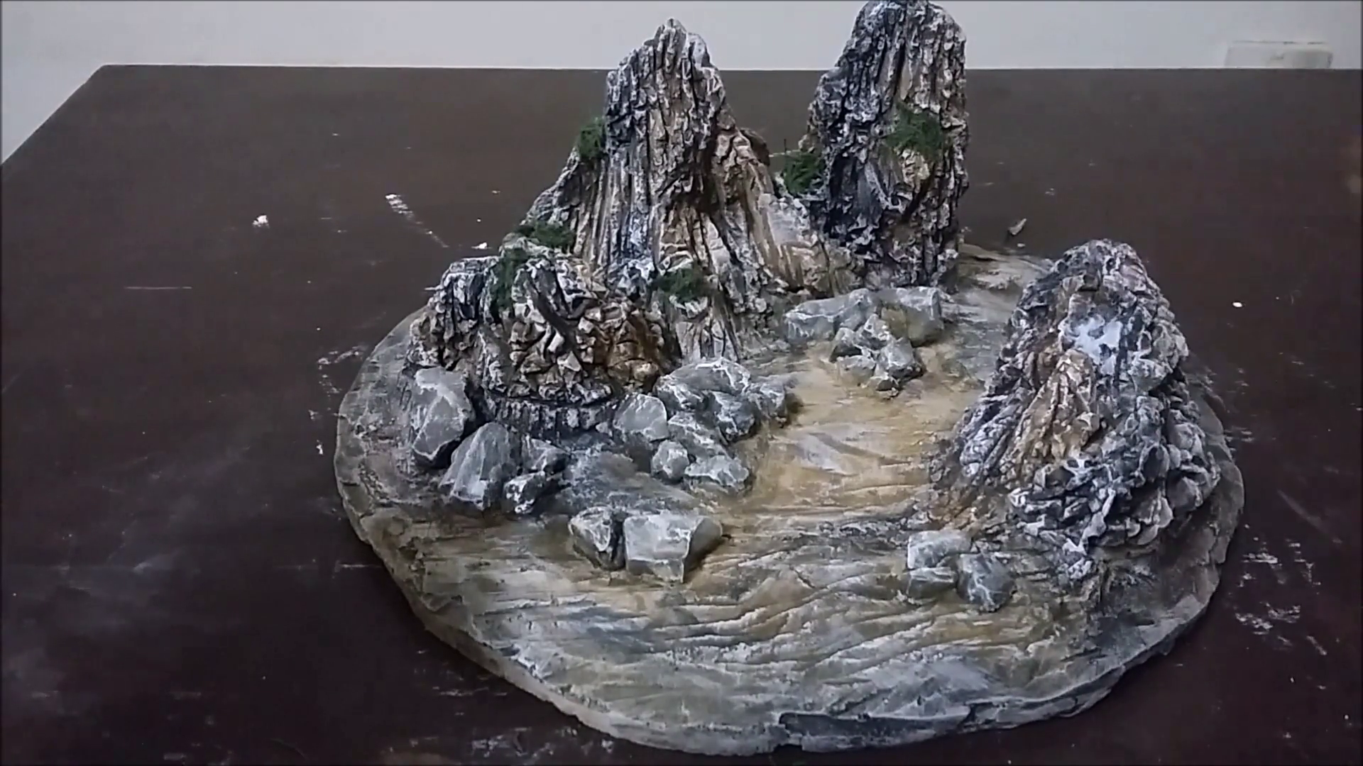How to Make a Landscape Hill Diorama : 4 Steps - Instructables