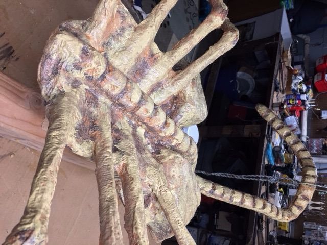 DIY Facehugger Halloween Decoration : 10 Steps (with Pictures ...