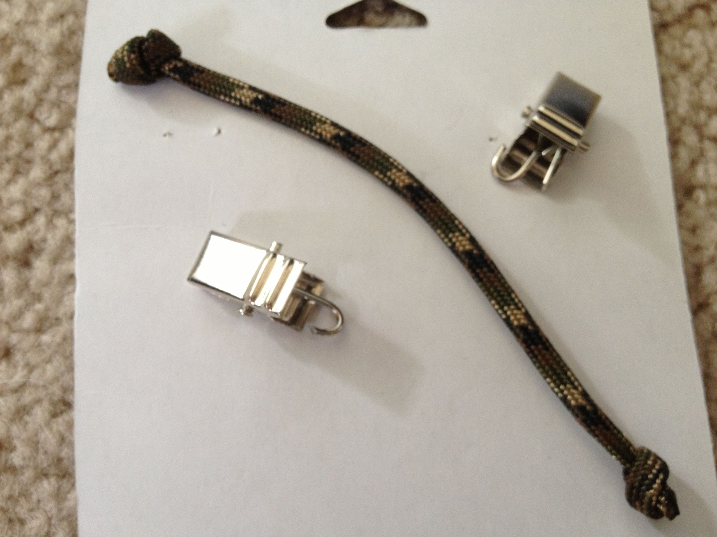 DYI Paracord Hat Clip to Keep Your Hat From Blowing Away : 6 Steps ...