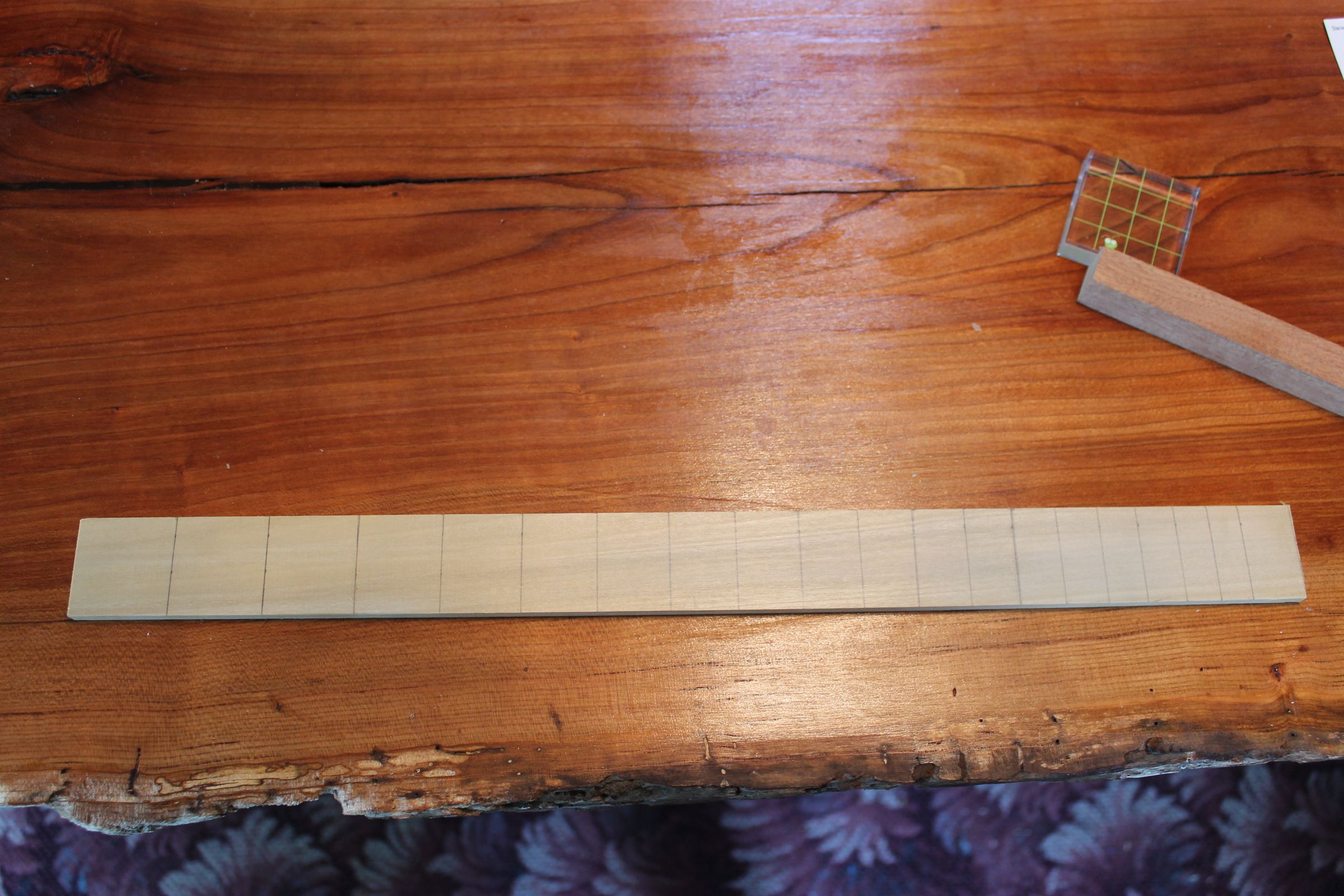 Awesome Cigar Box Dulcimer : 14 Steps (with Pictures) - Instructables